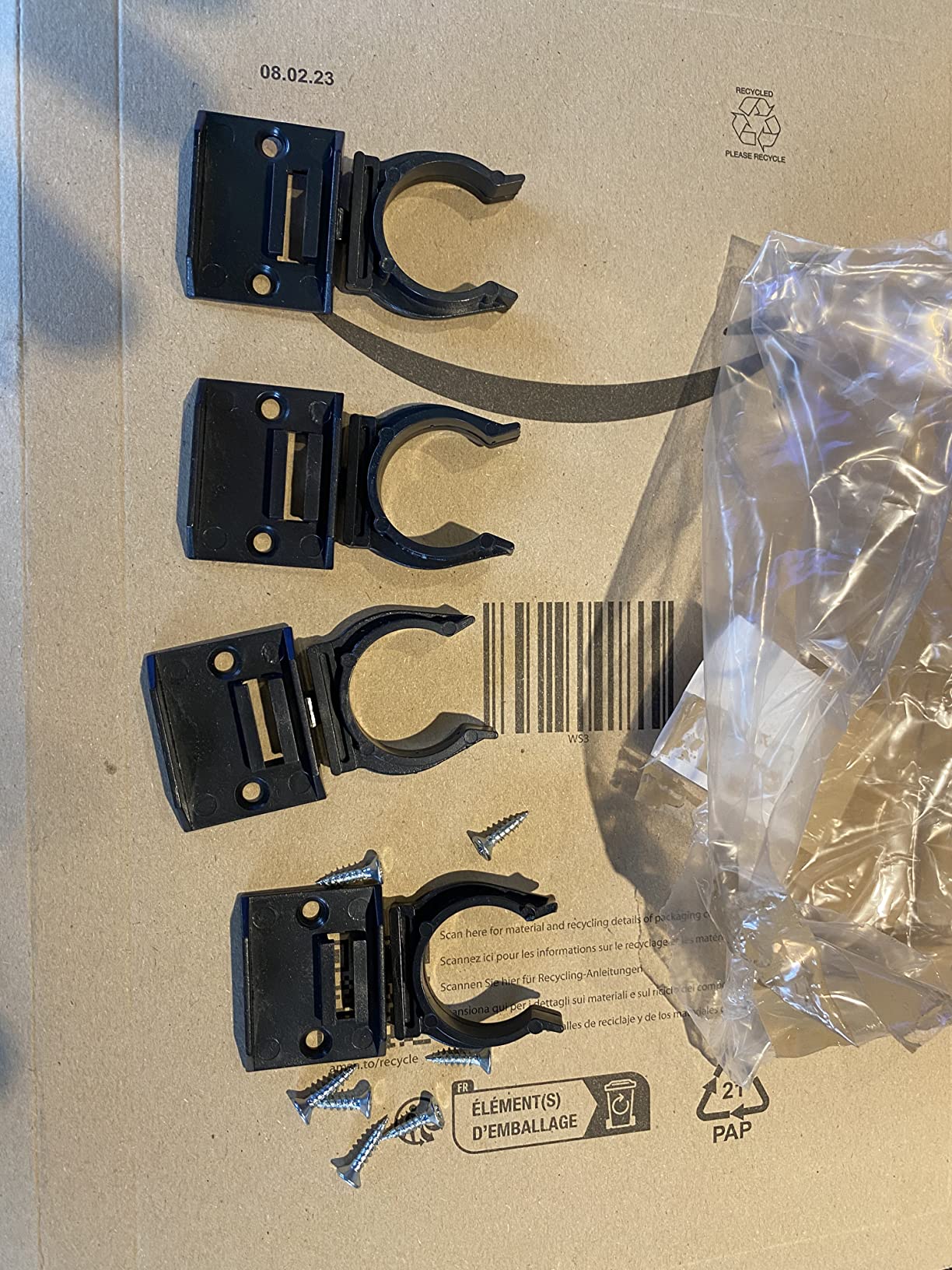 B&Q Plinth Clips with Attaching Bracket - Includes Fixing Screws (3X ...