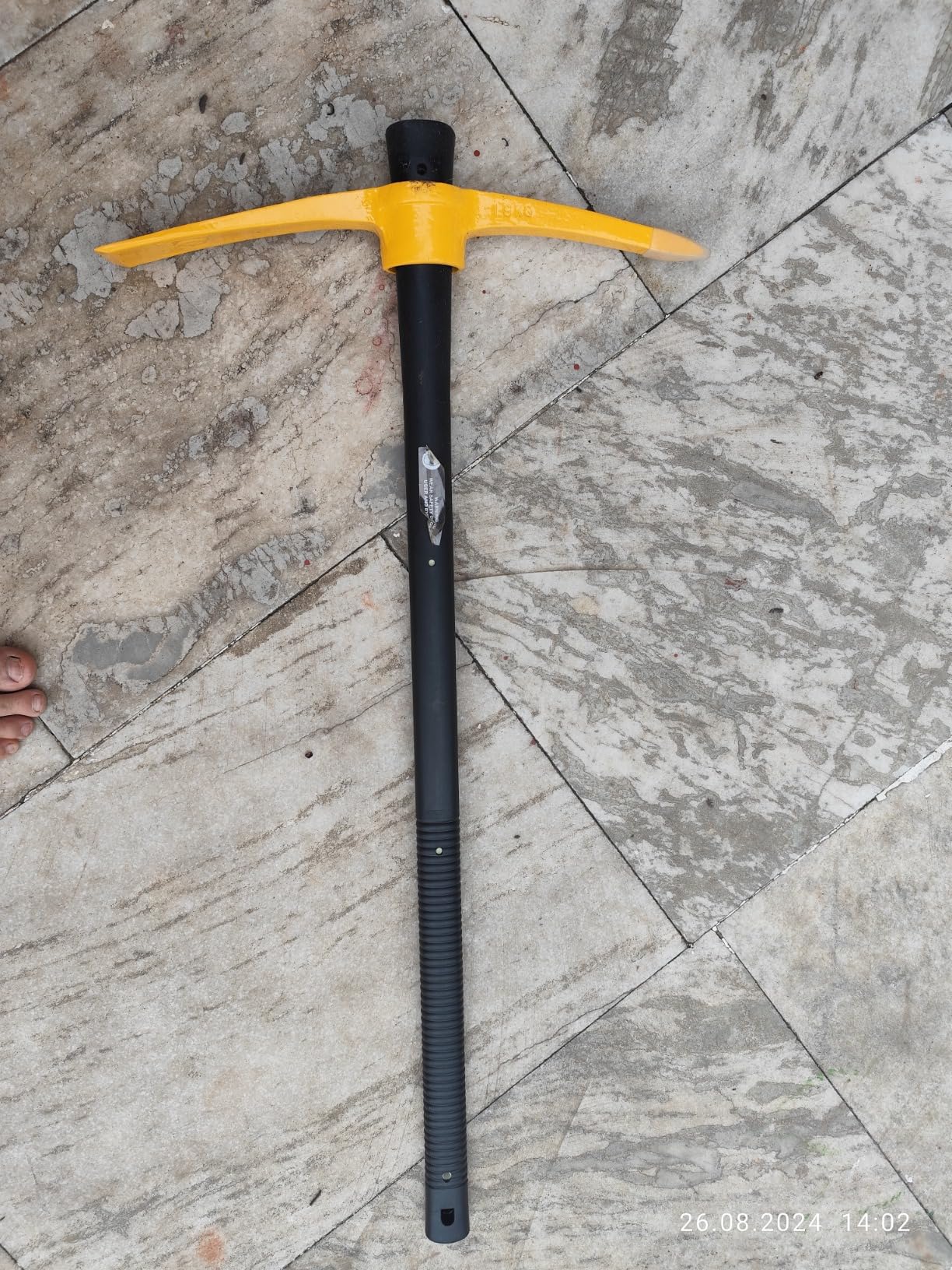 Python Pick Axe Indestructible Fiberglass Handle (1800 GMS / 34” (850 ...