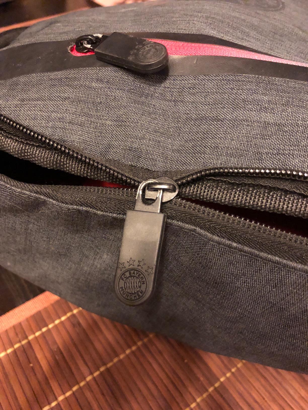 FC Bayern München Rucksack anthrazit : Amazon.de: Sport & Freizeit