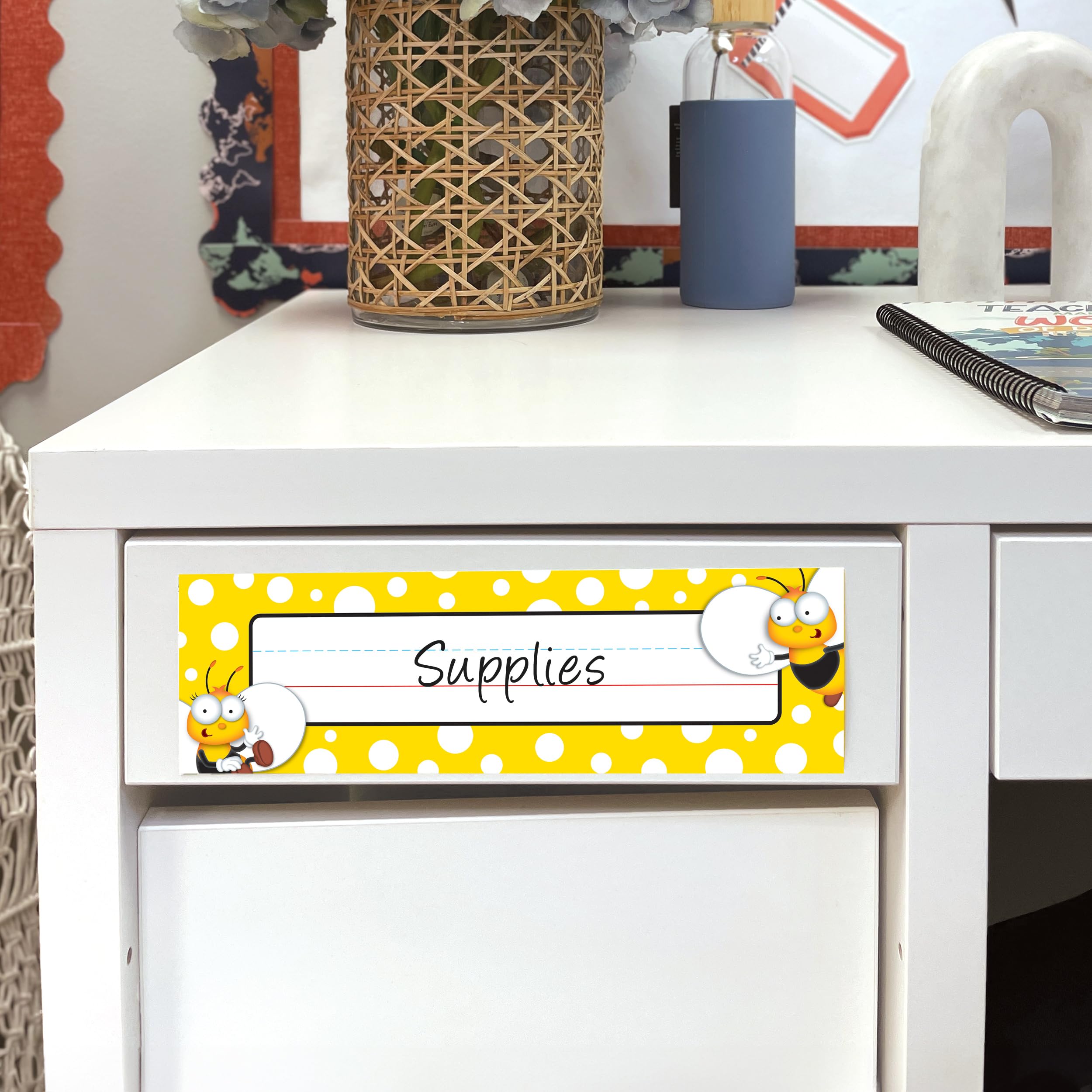 Snapklik.com : Carson Dellosa 36PC Bumble Bee Name Labels For Kids