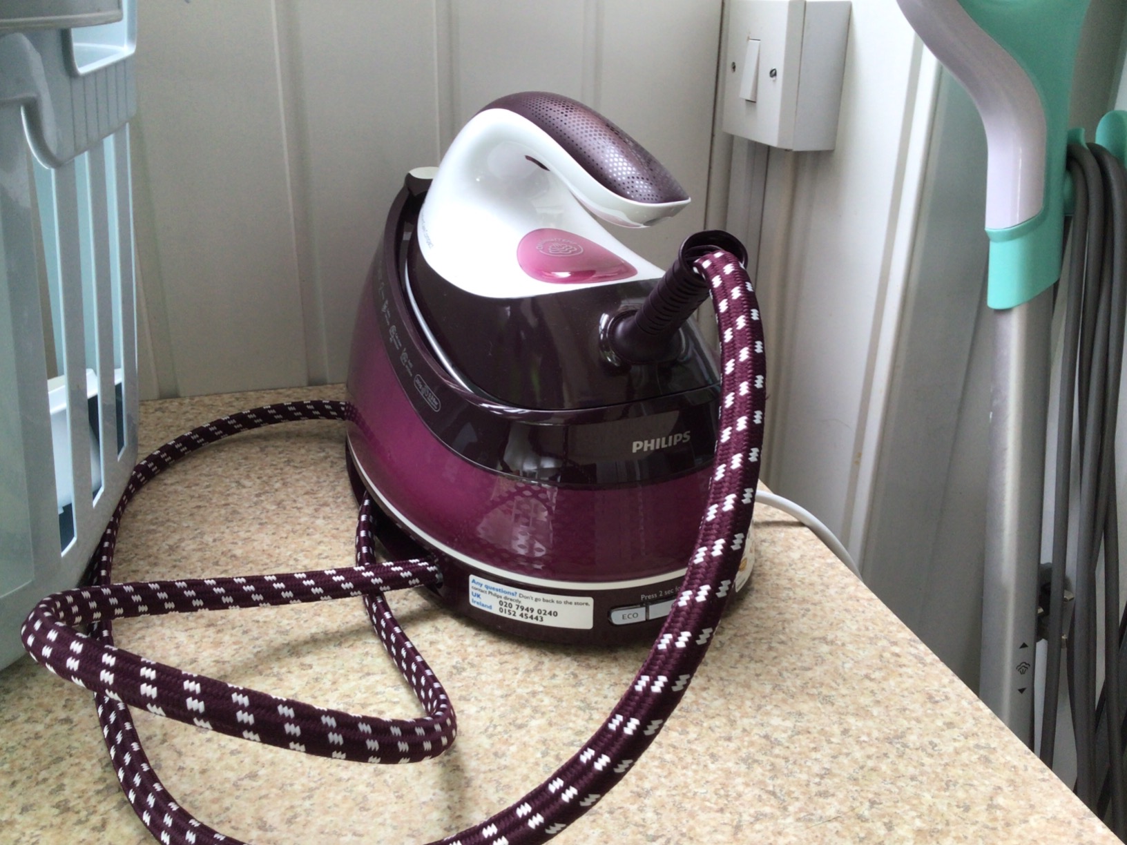 Philips PerfectCare Compact Steam Generator iron GC7808/40 with no ...