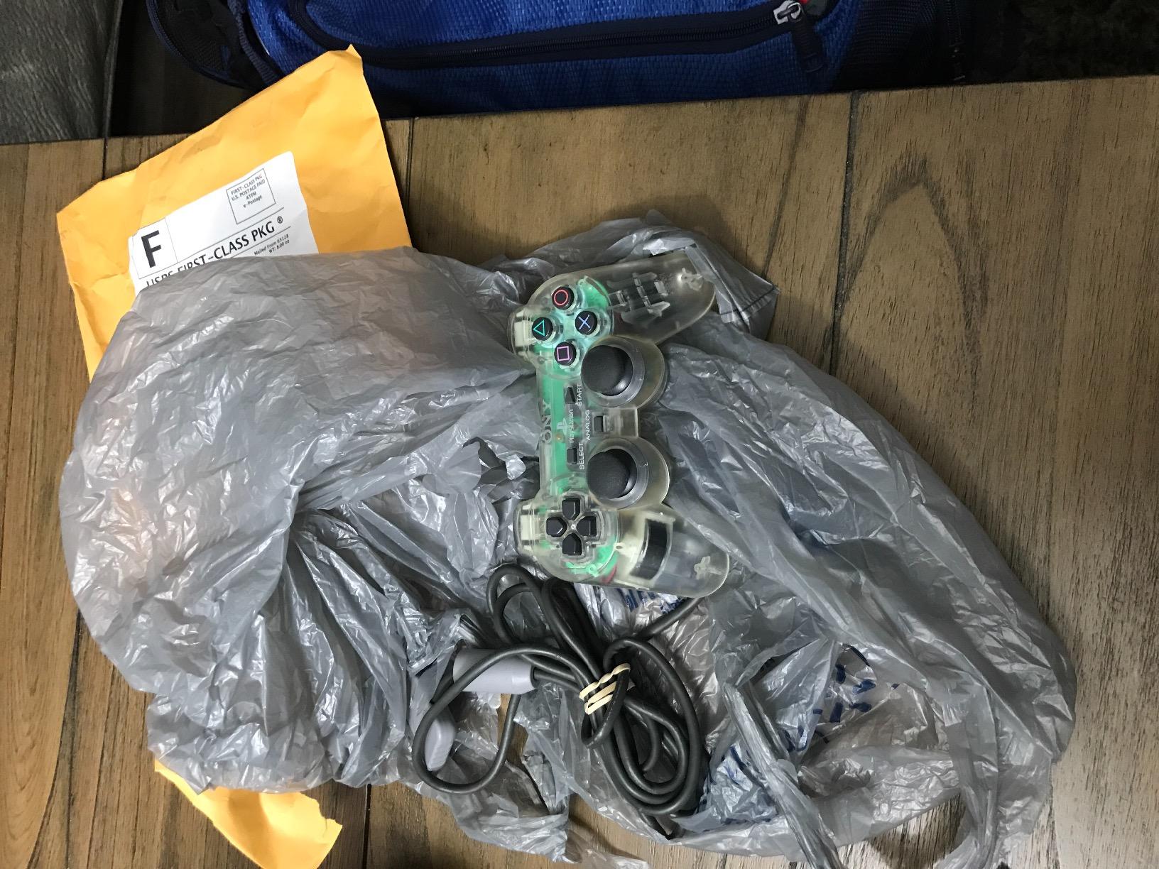 Amazon.com: DUAL SHOCK Analog Controller - Crystal - PlayStation 2 ...