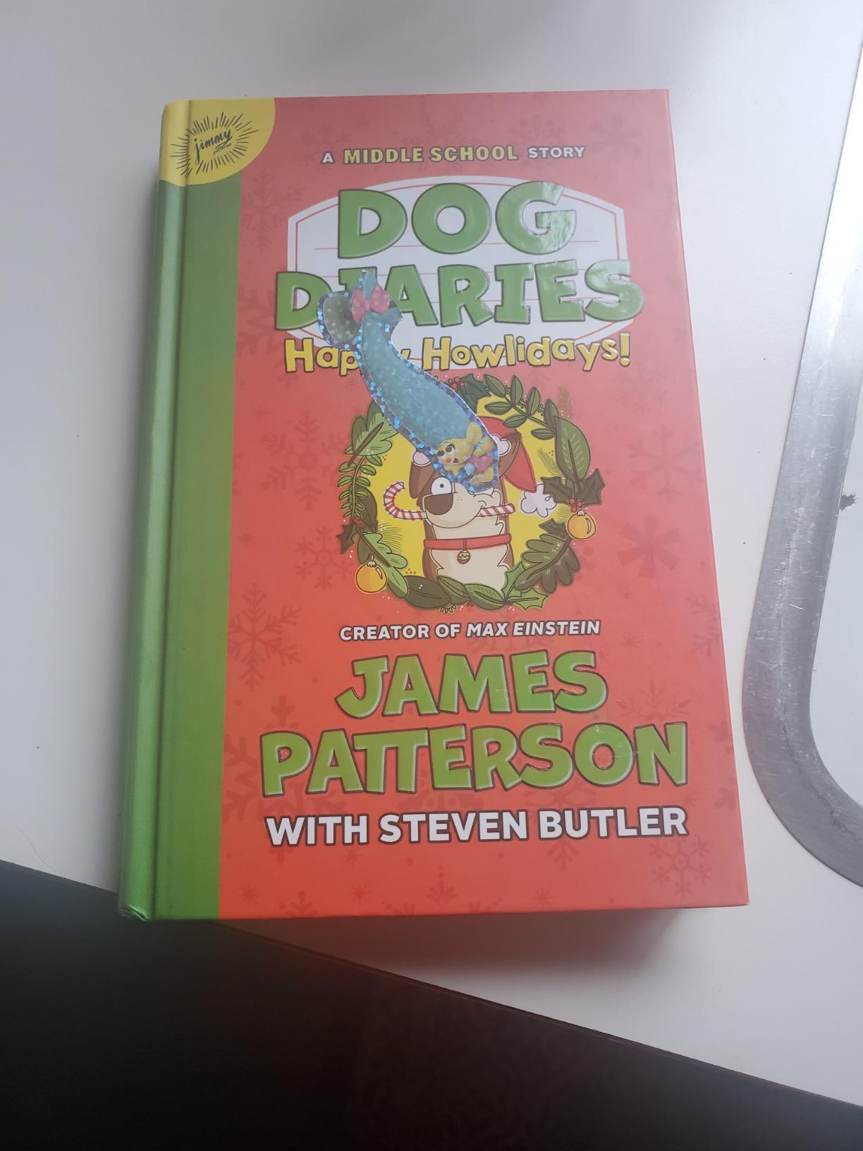 Dog Diaries: Happy Howlidays: A Middle School Story (Dog Diaries, 2 ...