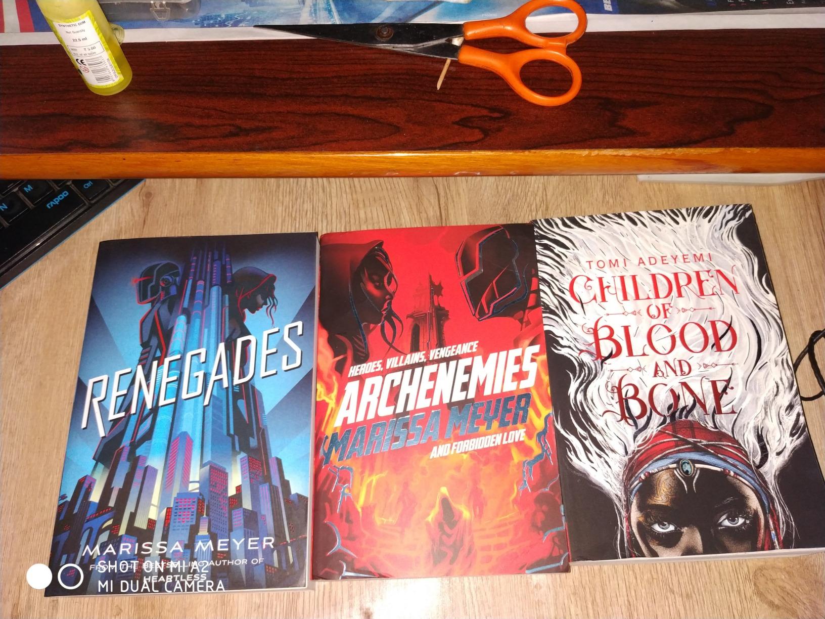 Archenemies : Marissa Meyer: Amazon.in: Books