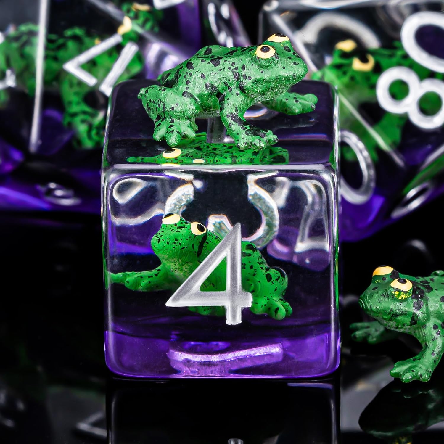 Amazon.com: Weyano Resin D&D Dice Set, Green Frog Animal Polyhedral Dice for Dungeons and ...