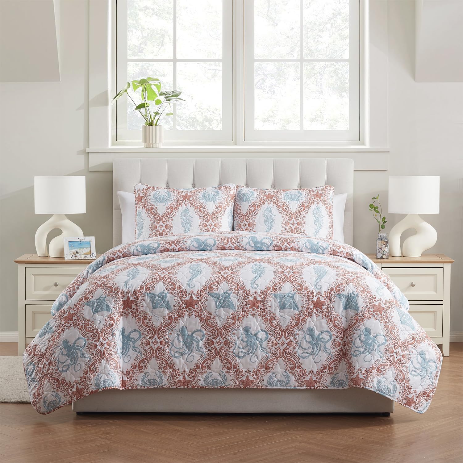 Amazon.com: VCNY Home - Full/Queen Quilt Set, Pinsonic Bedding with ...