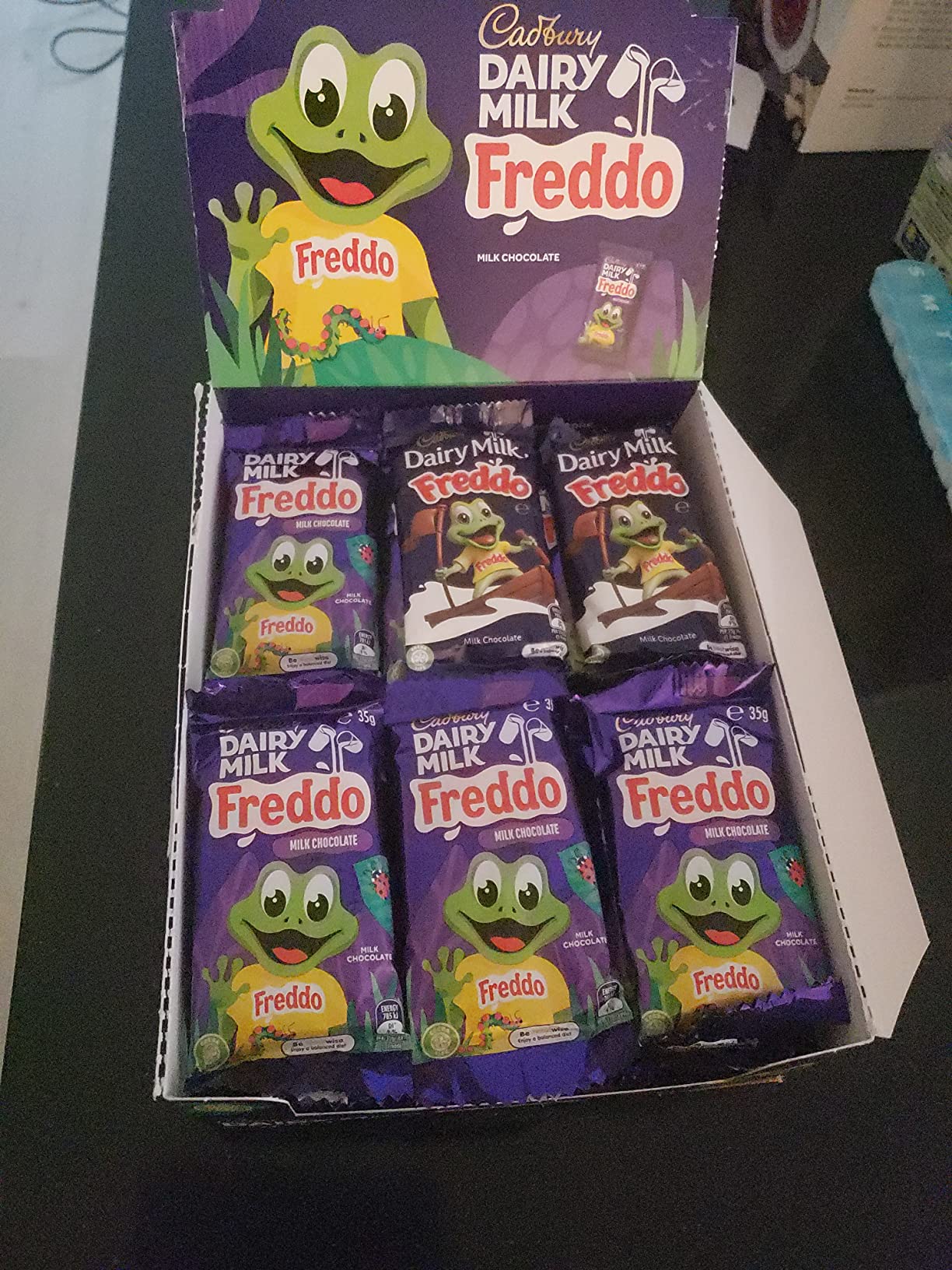 Cadbury Dairy Milk Giant Freddo Milk Chocolate, 36 x 35 Grams : Amazon ...