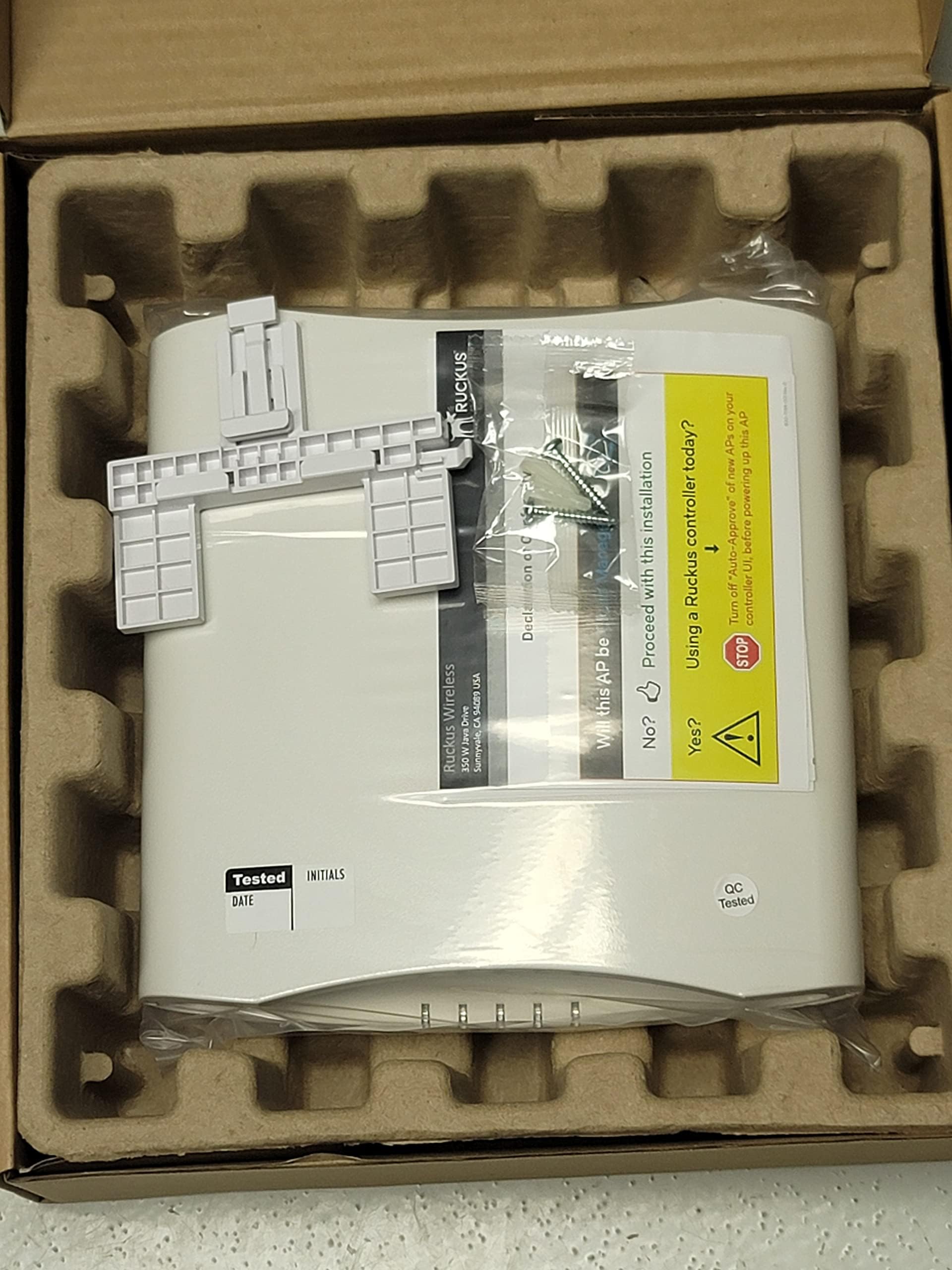 Amazon.com: Ruckus Wireless ZoneFlex R710 Dual-Band 802.11ac Wave 2 ...