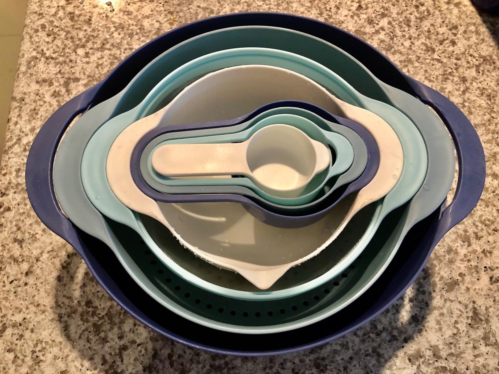 COOK WITH COLOR 8 Piece Nesting Bowls with Measuring Cups Colander and ...