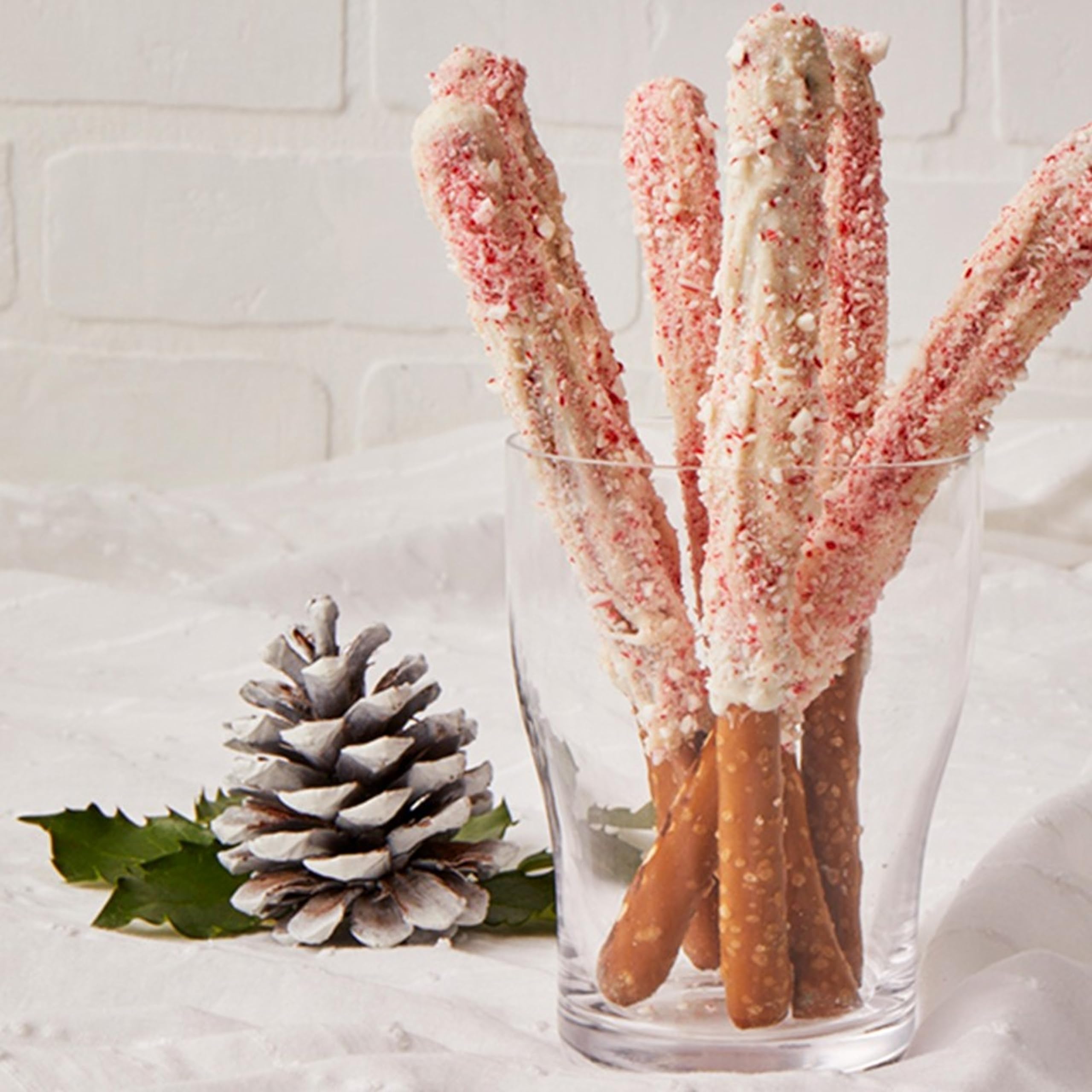 Snapklik.com : Snyders Of Hanover, Old Fashioned Pretzel Rods, 27 Oz ...