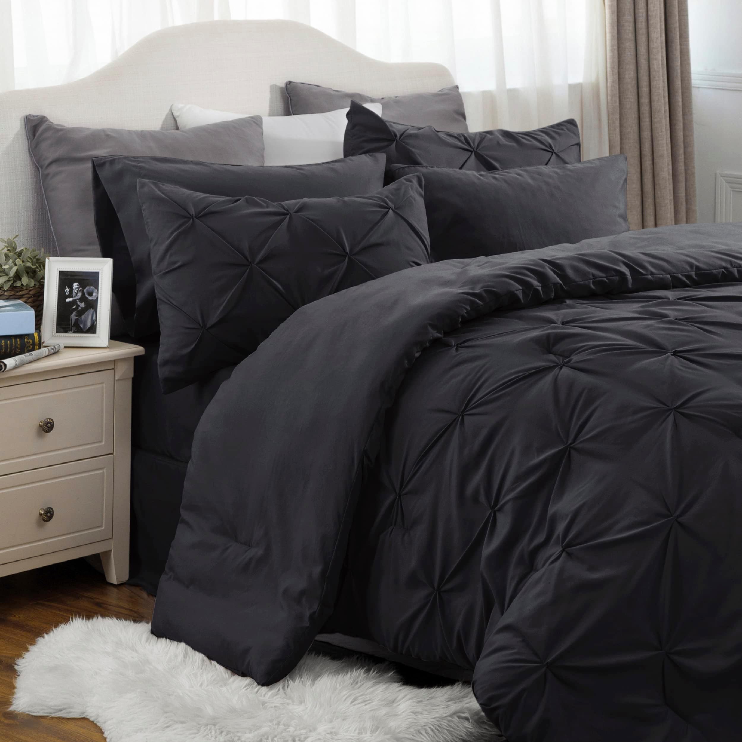 Amazon.com: Bedsure Black Reversible Full Comforter Set Bundle Full ...