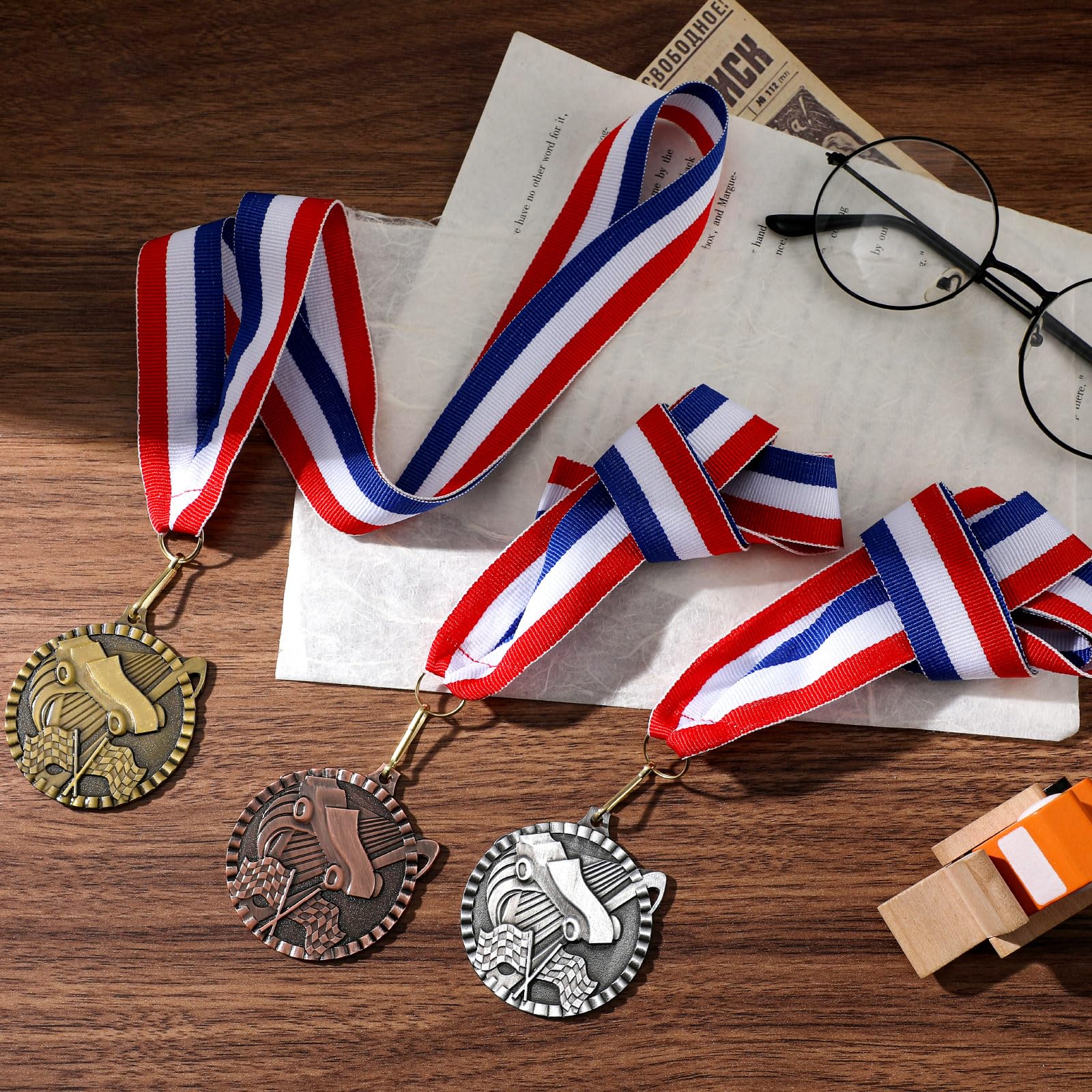 Snapklik.com : Loetere 30 Pcs Race Car Derby Medals Cub Scout Gifts ...