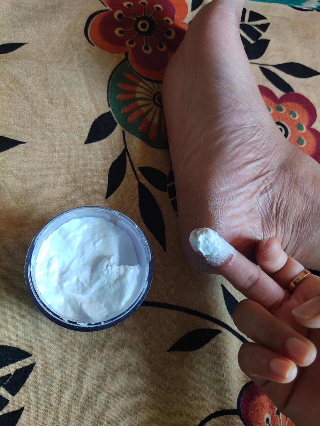 Buy Lass Naturals Foot Care Cream | Advanced Cracked Heel Cream ...