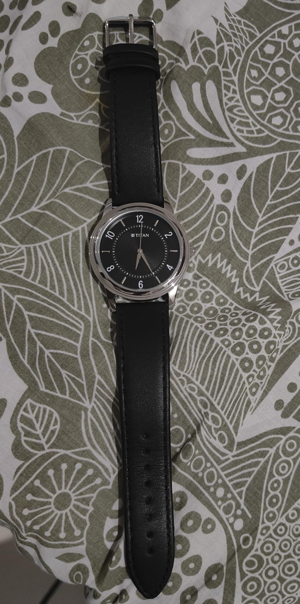 Titan Karishma Zing Quartz Analog Black Dial Leather Strap Watch for ...