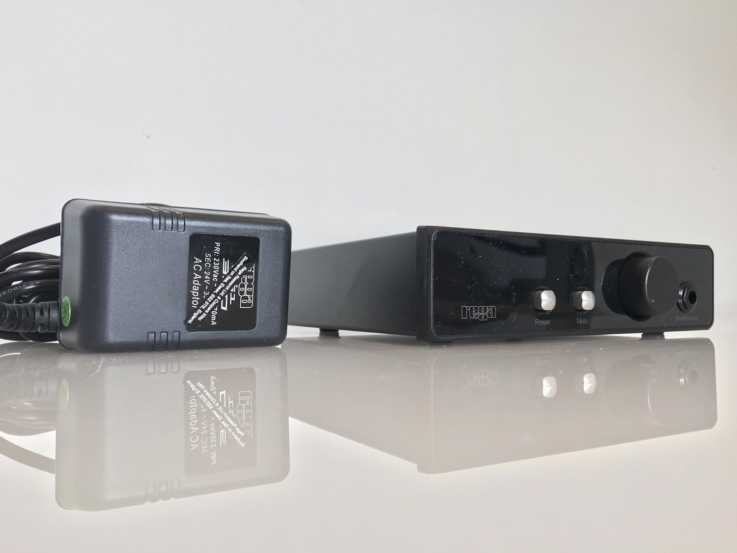 Rega EAR MK2 Headphone Amplifier Black: Amazon.co.uk: Electronics & Photo