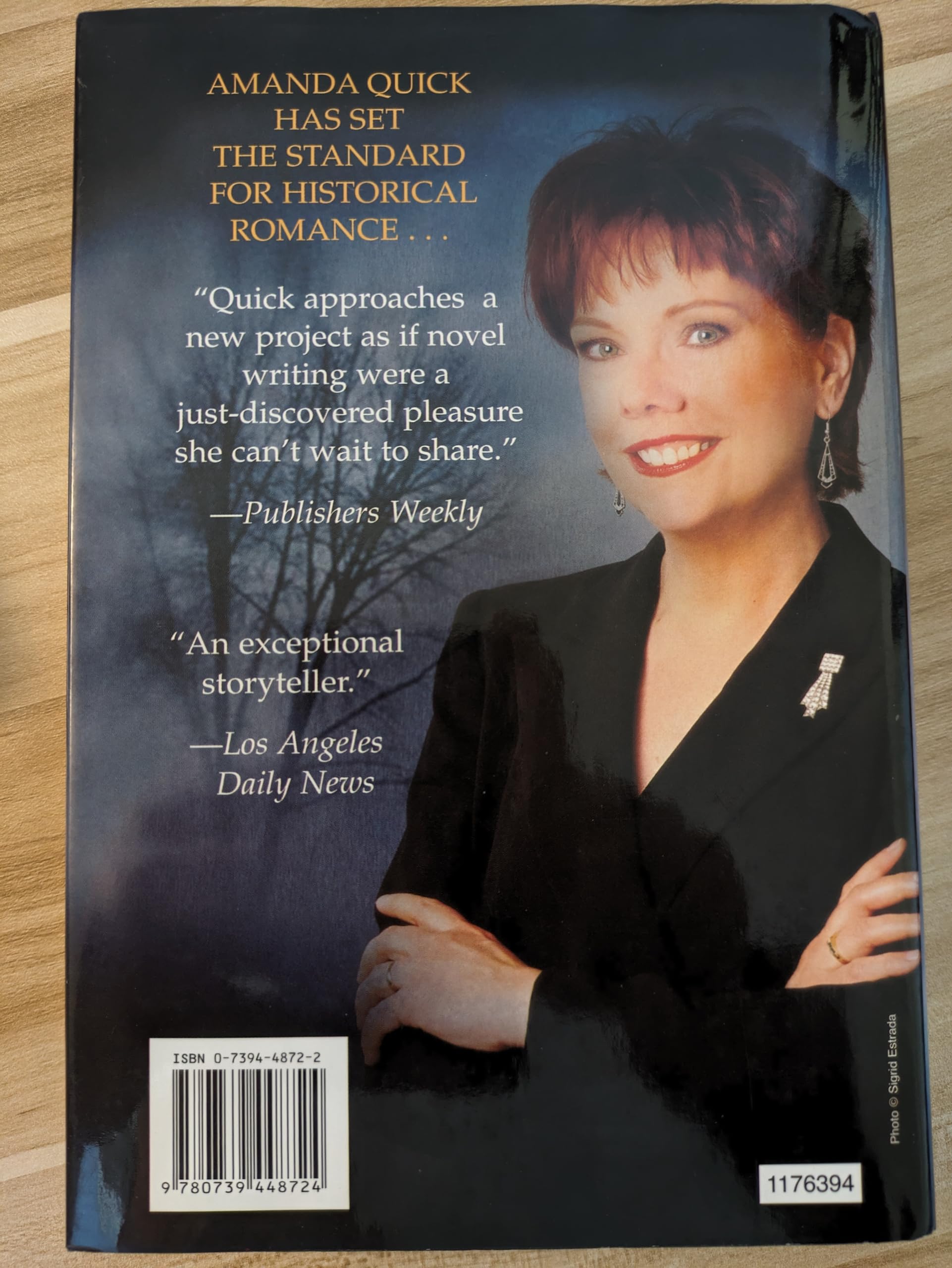 Wait Until Midnight: amanda-quick: 9780739448724: Amazon.com: Books