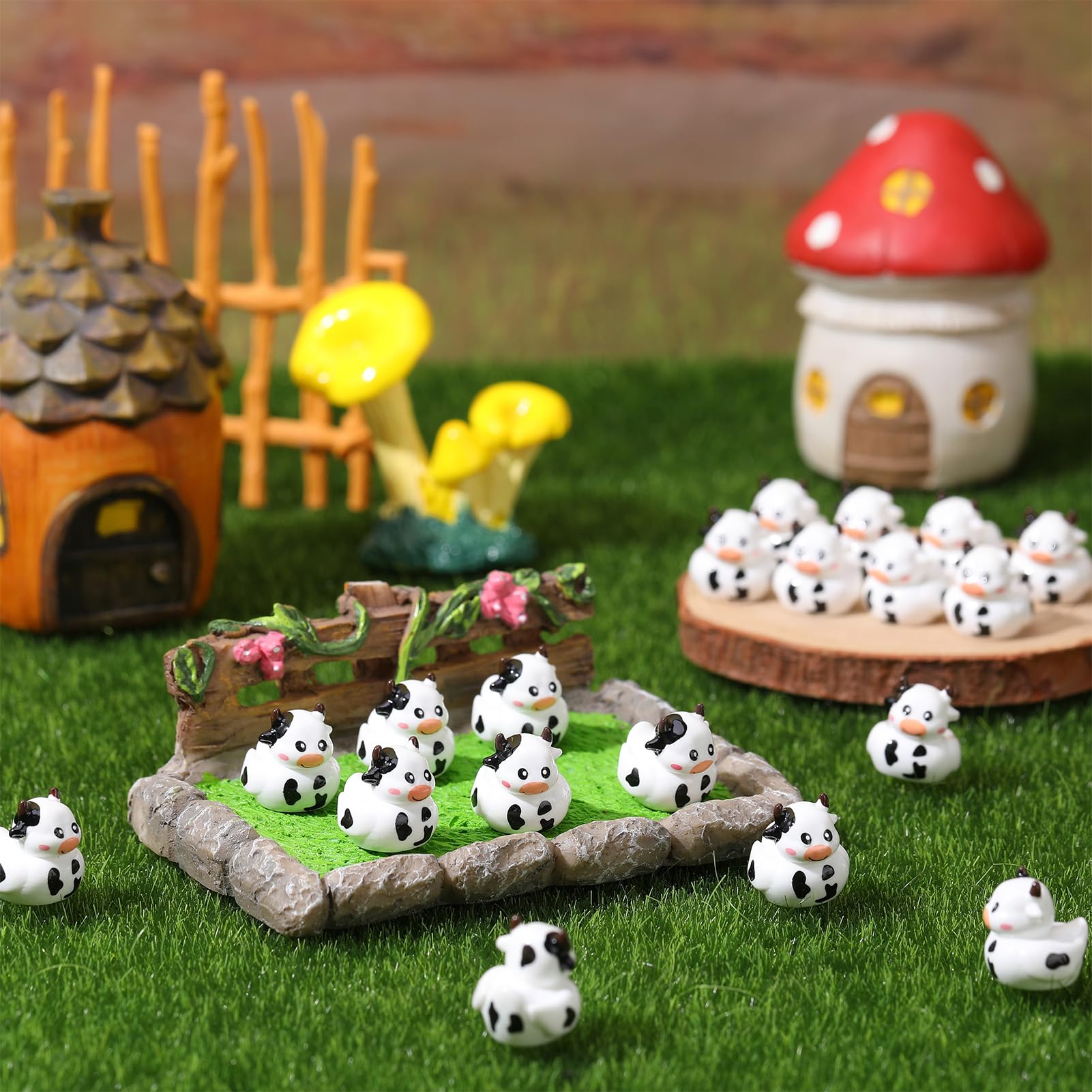 Snapklik.com : GGSTDDUP 50 Pcs Cow Ducks Toy Figures, Mini Cow Resin ...