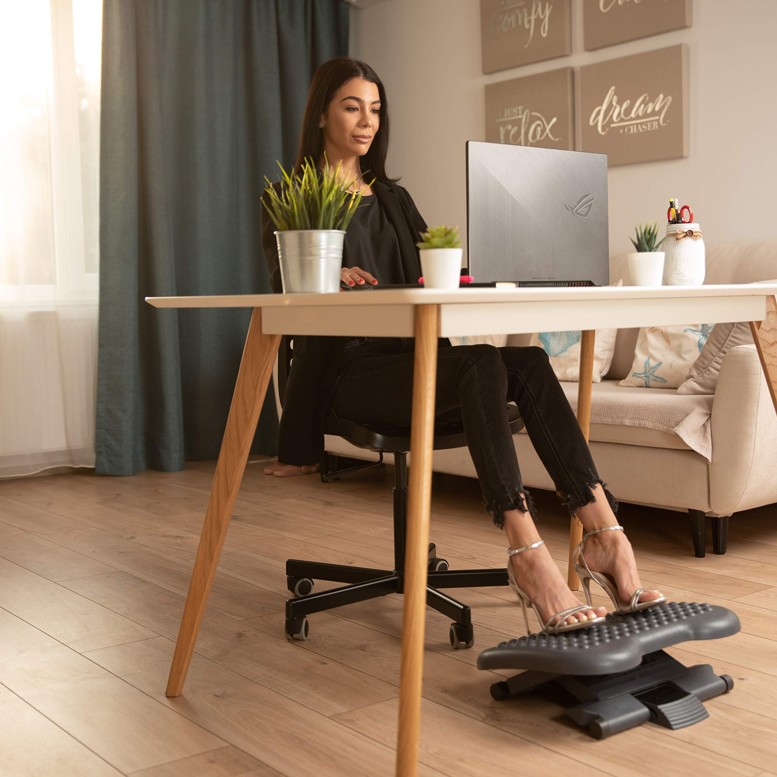 Ephyrus Adjustable Under Desk Footrest - Ergonomic Black Foot Rest with ...