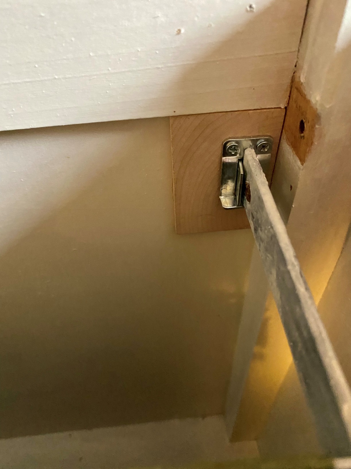 Amazon.com : Flush Mount File Bracket Clips (4 per pkg) #5020 : Office ...