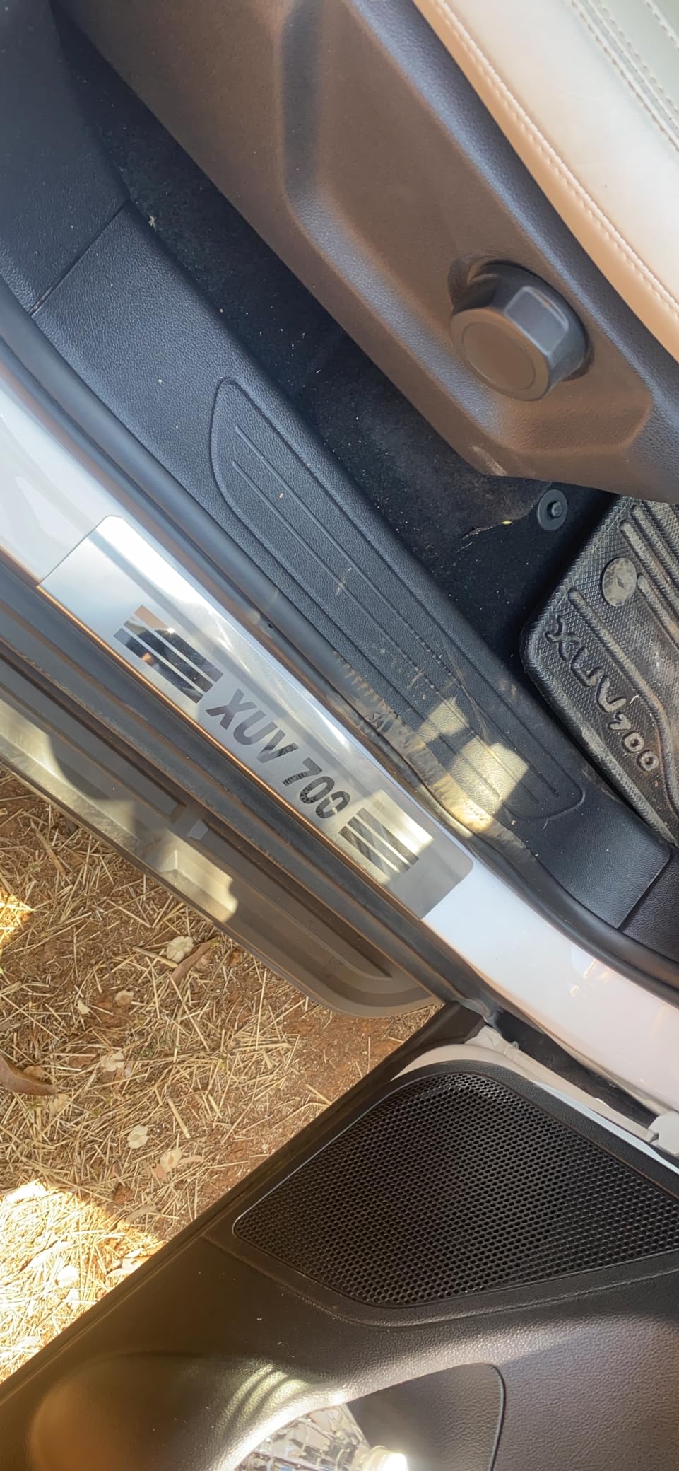 NEXTA Door Sill/Foot Step Stainless Steel Plates with Mahindra XUV-700 ...