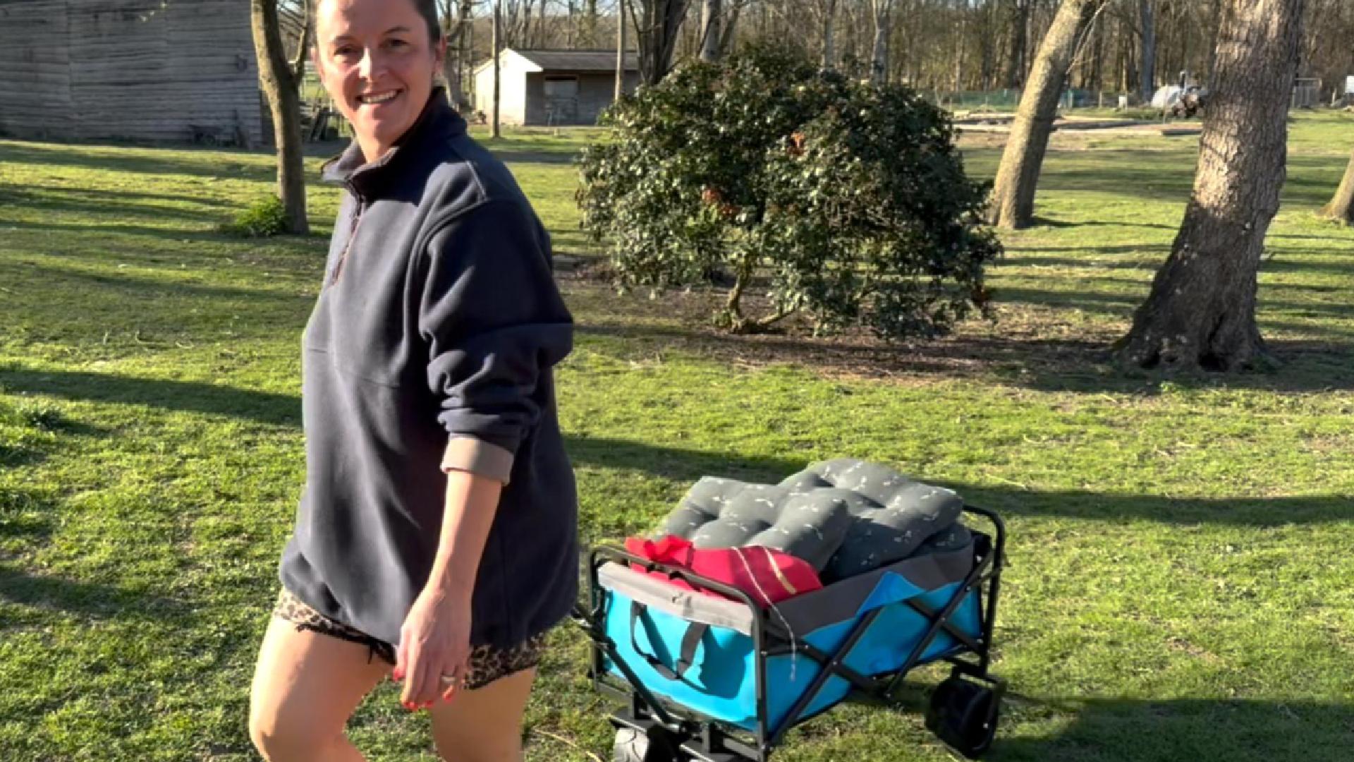Is This Foldable Trolley Easy To Assemble And Pull Along?
