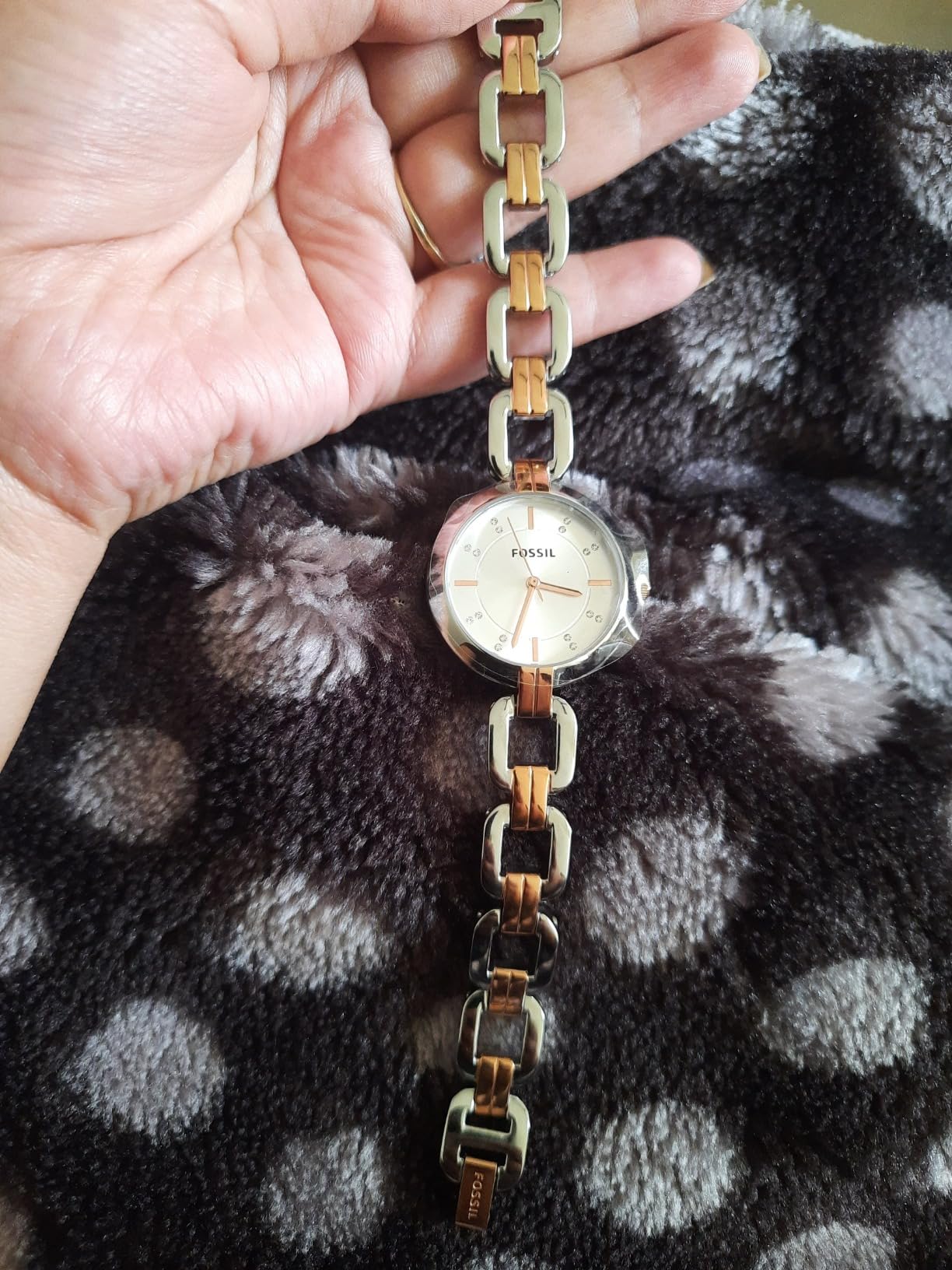 Buy Fossil Women Stainless Steel Kerrigan Silver Band Analog Watch ...