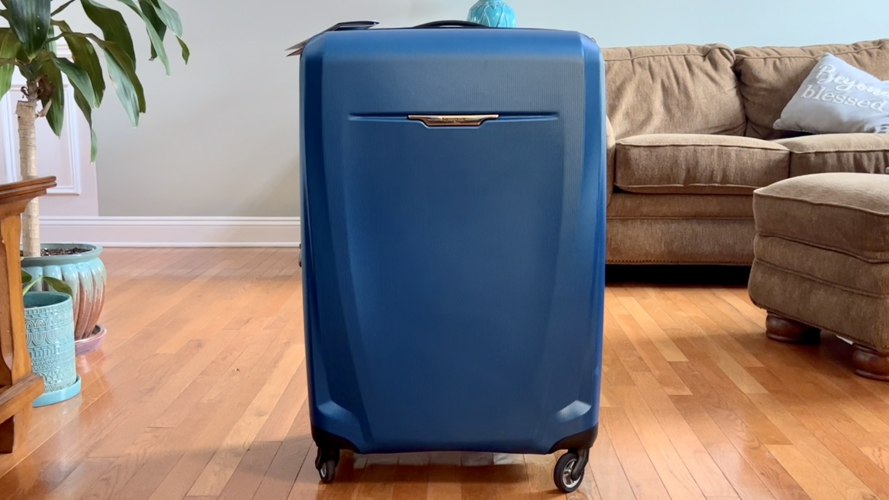 Watch REVIEW Samsonite Winfield 3 DLX Hardside Expandable Luggage on ...