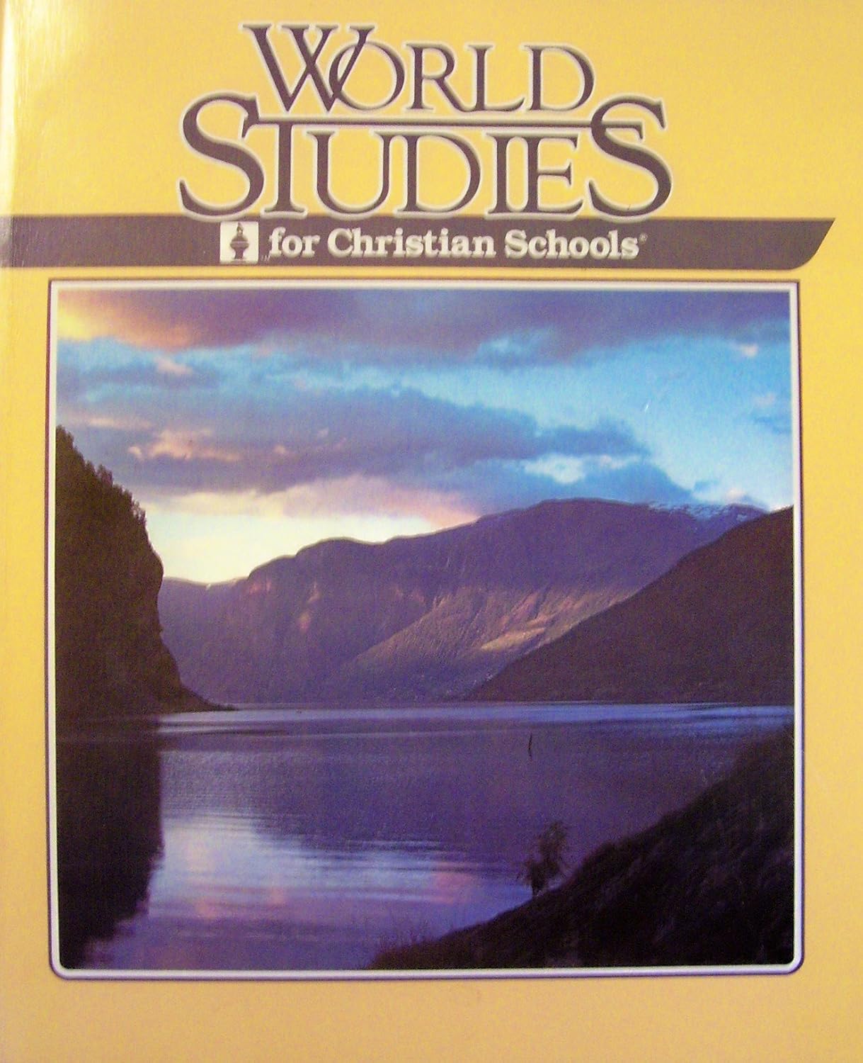 World Studies for Christian Schools: Bunker, Susan M.: 9780890843222 ...
