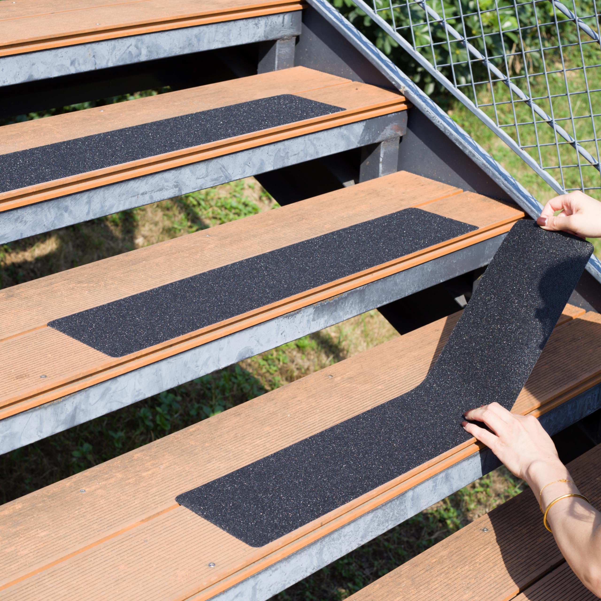 Snapklik.com : Leyibo 6" X 30" Anti Slip Traction Treads Tape