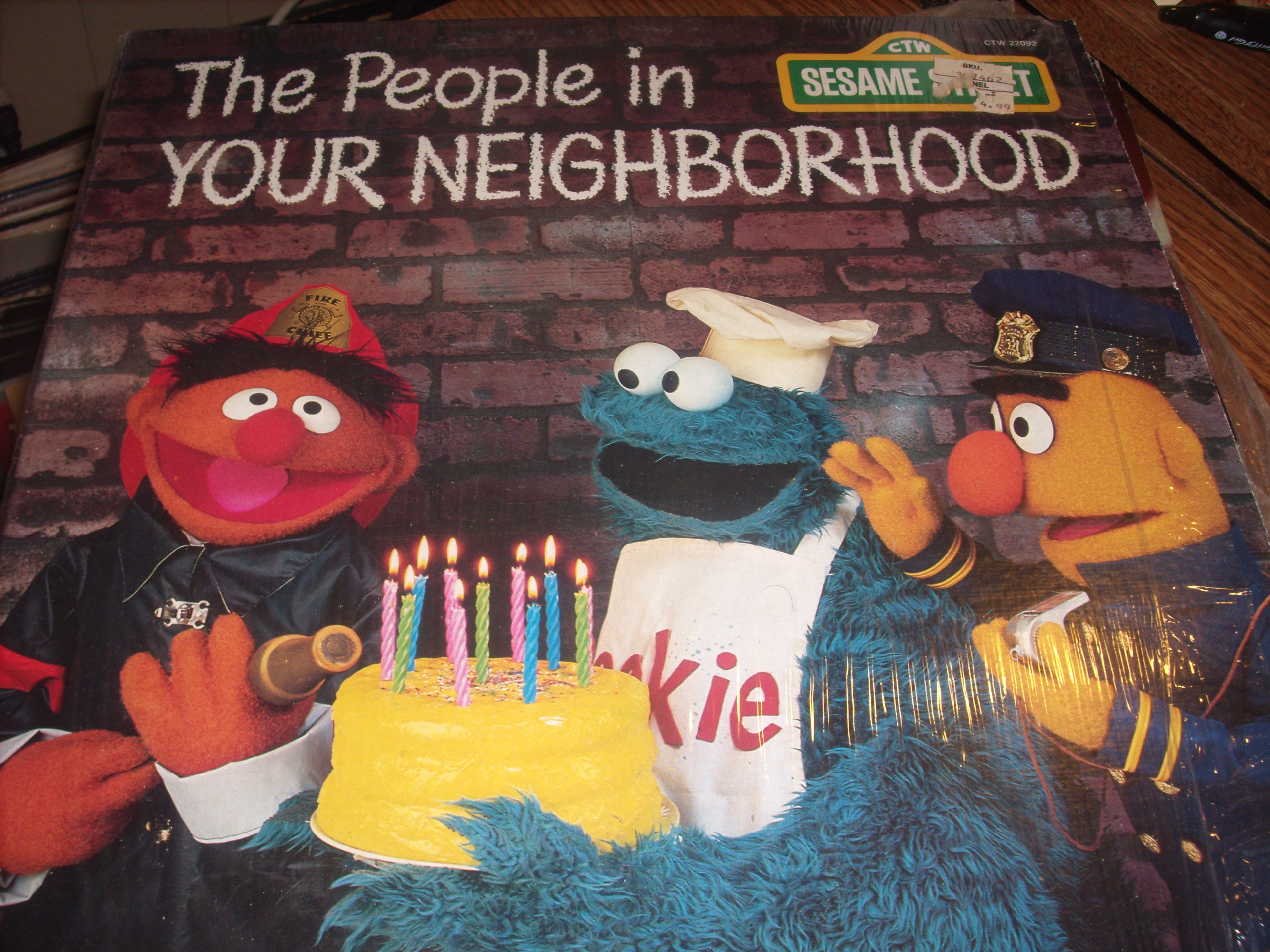 Sesame Street - The People in Your Neighborhood Sesame Street - Amazon ...