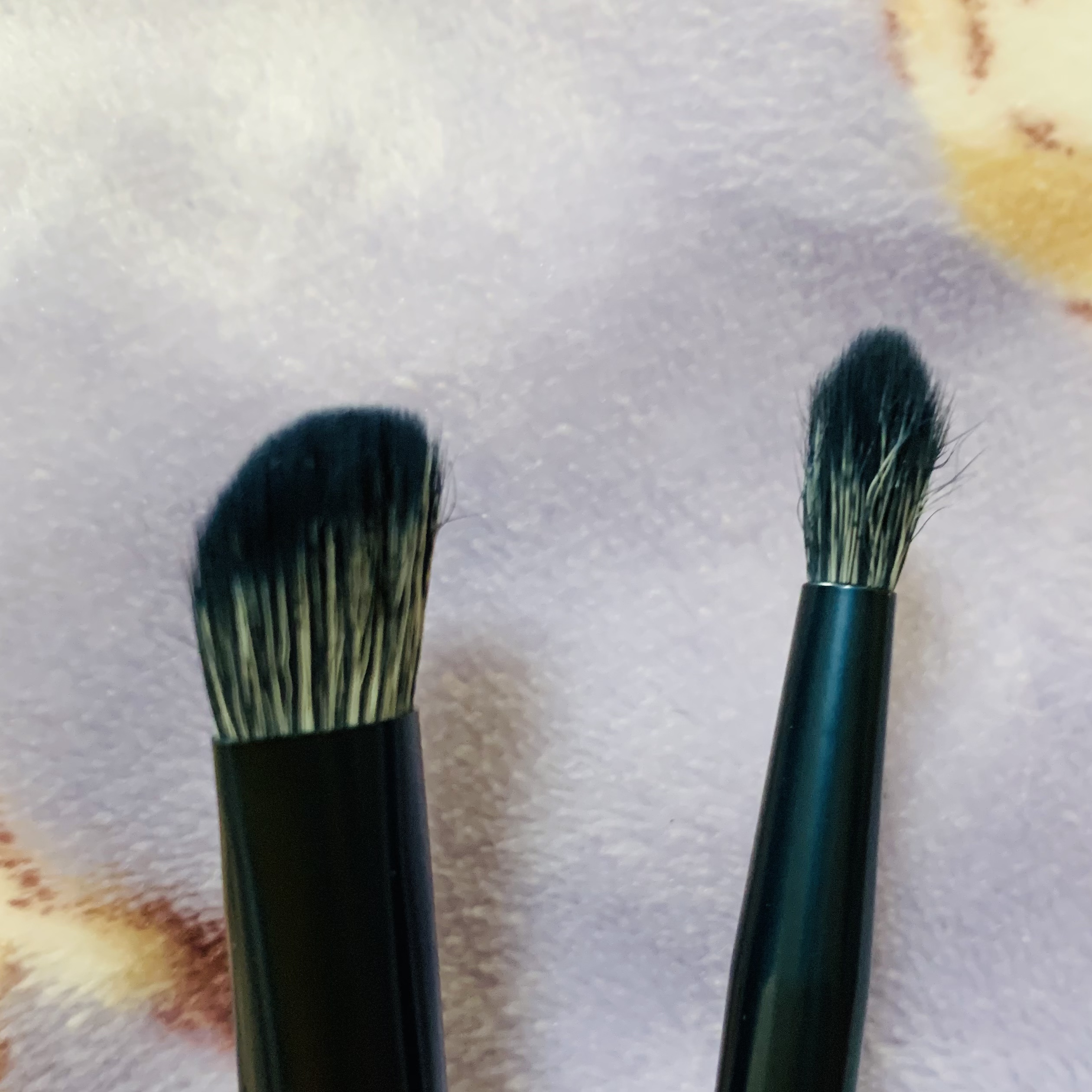 Amazon.co.jp: EIGSHOW メイクブラシセット 15本セット 化粧ブラシ 化粧筆 柔らかい 描きやすい 木柄 ベジタリアン ファンデーション パウダー コンシーラー アイ ...