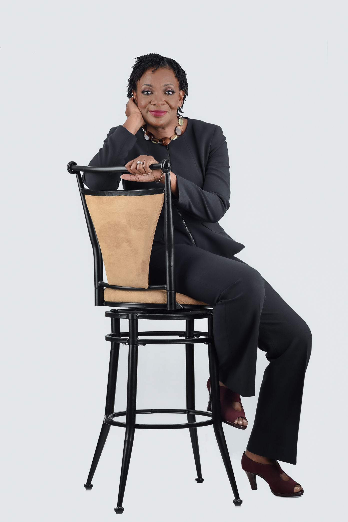 Amazon.com: Beverly Foster-Hinds: books, biography, latest update