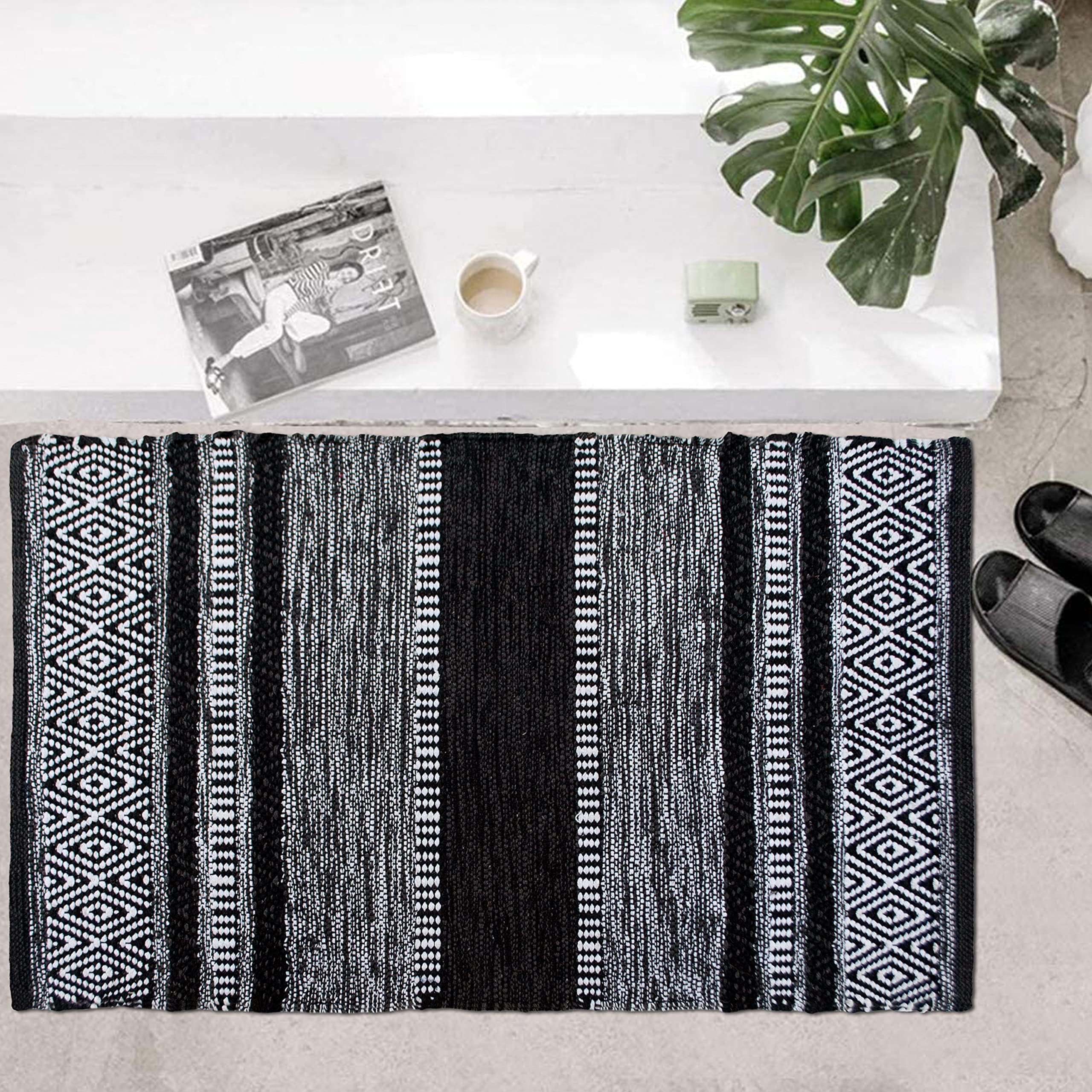 Amazon.com: Sturbridge 2' x 3' Cotton Rag Throw Rug in Black, Hand ...