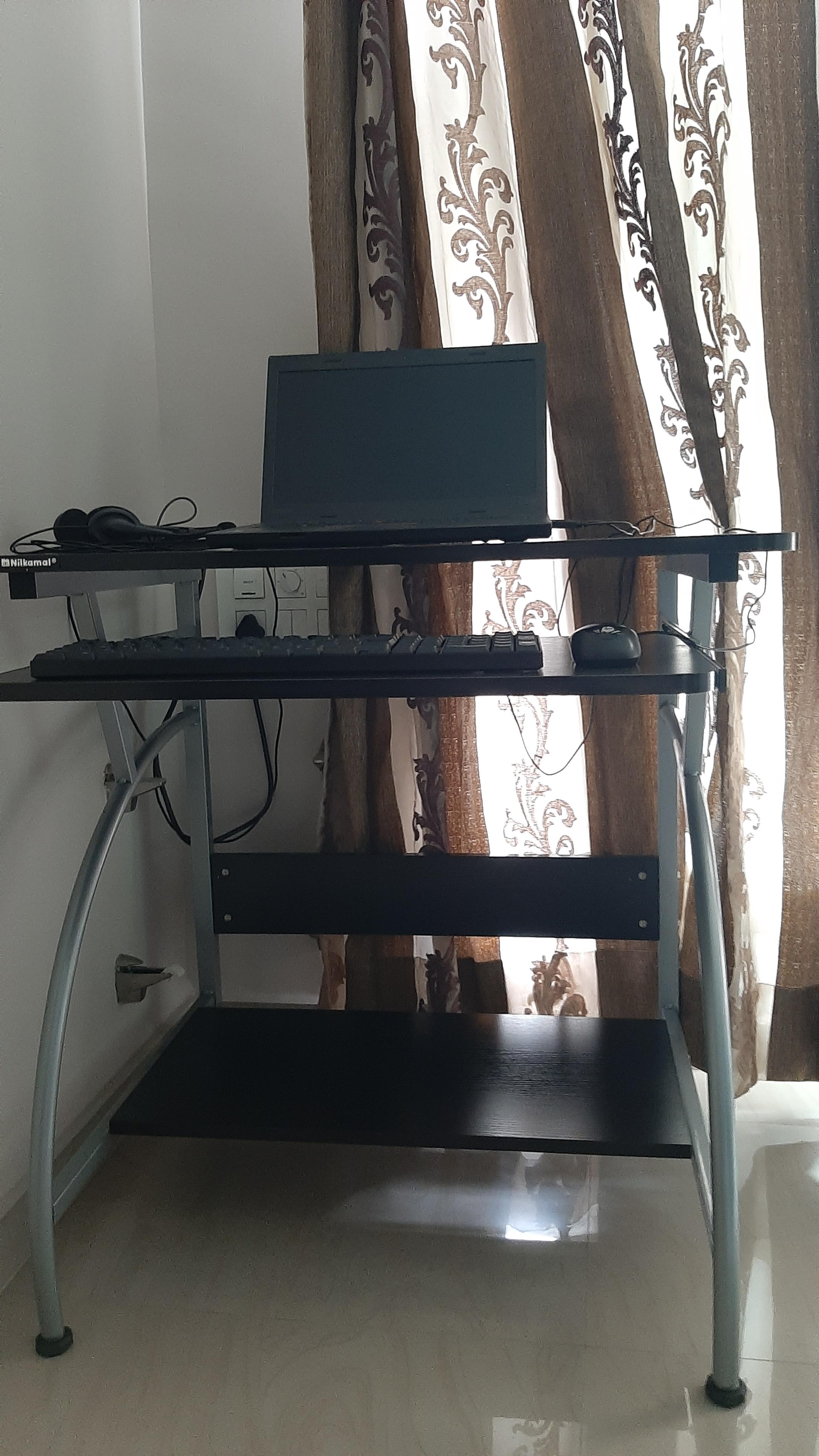 Nilkamal Vibe Engineered Wood Computer Desk Walnut Finish Brown ...