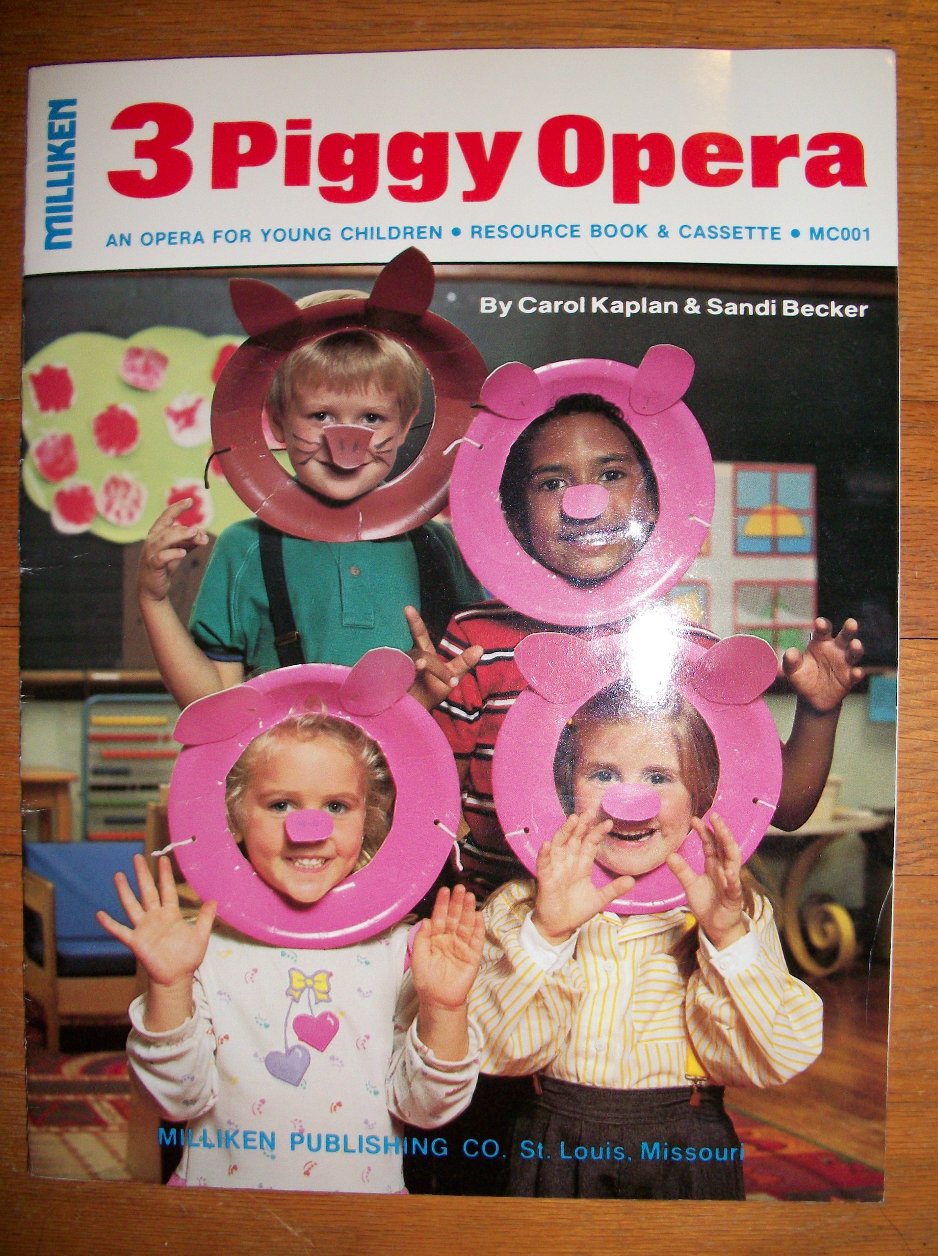 Amazon.com: 3 Piggy Opera: An Opera for Young Children (Book & CD ...