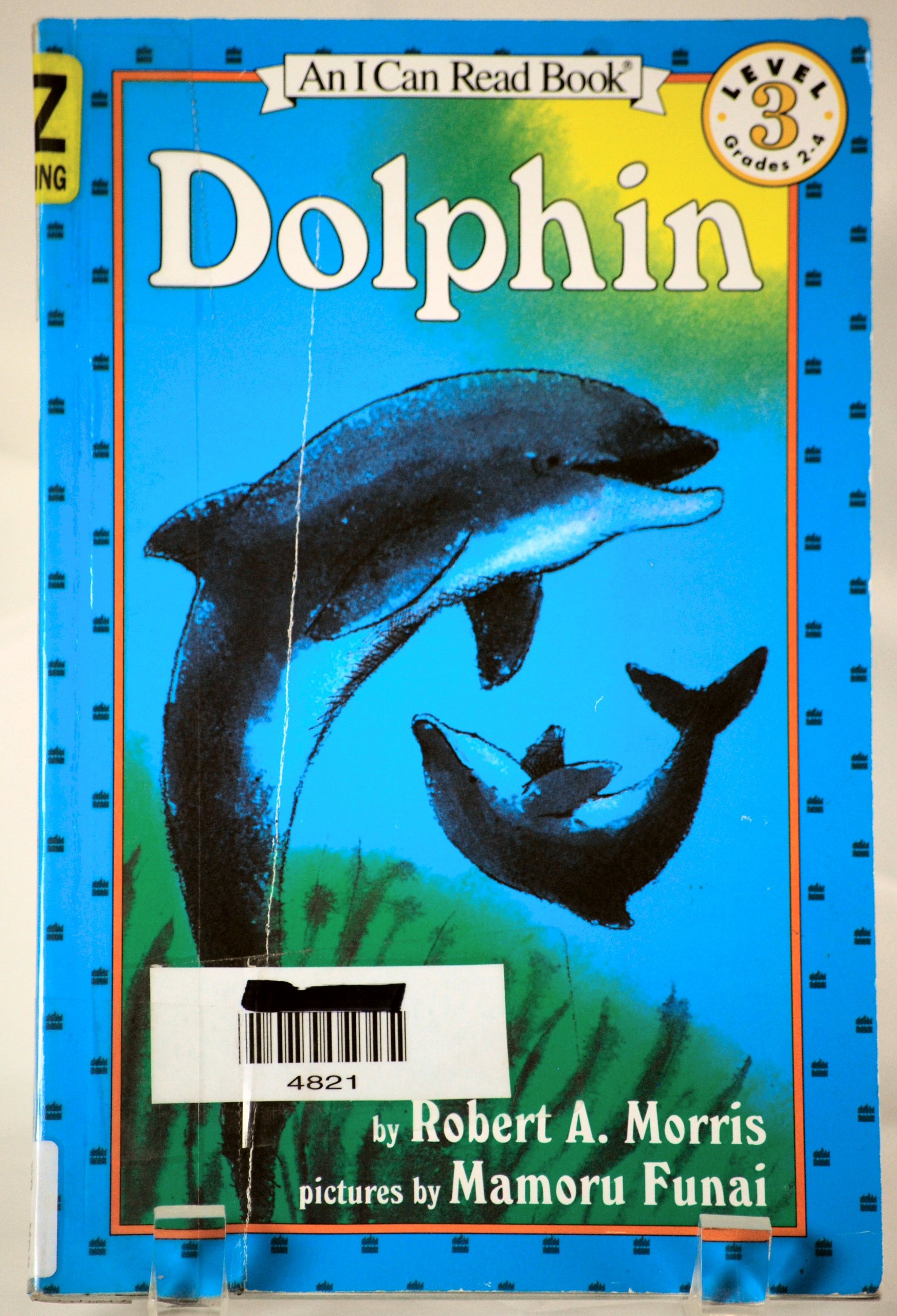 Amazon.com: Dolphin (I Can Read Level 3): 9780064440431: Morris, Robert ...