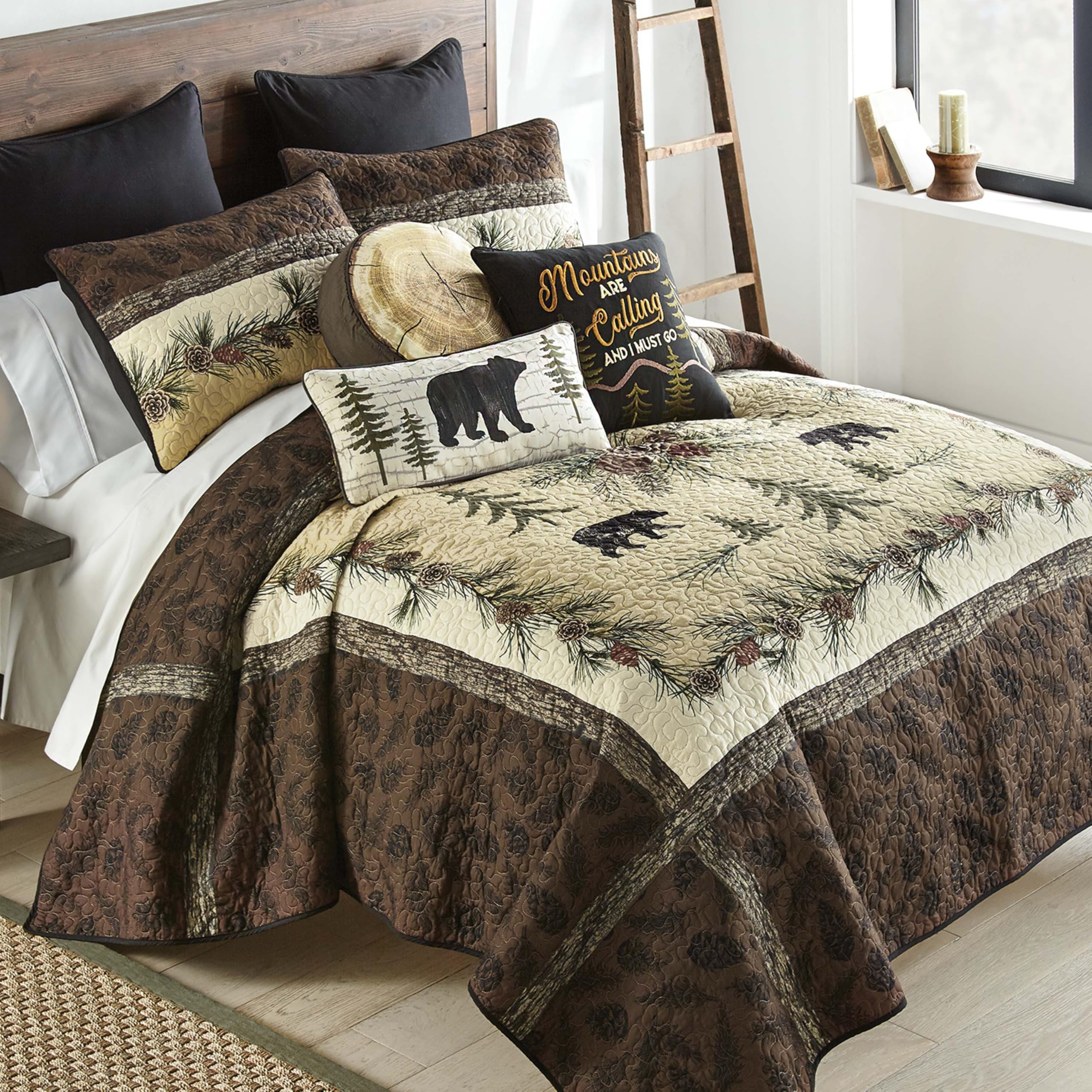 Amazon.com: Pinecone Path Bear & Pine Tree Quilt Bed Set - King Size ...