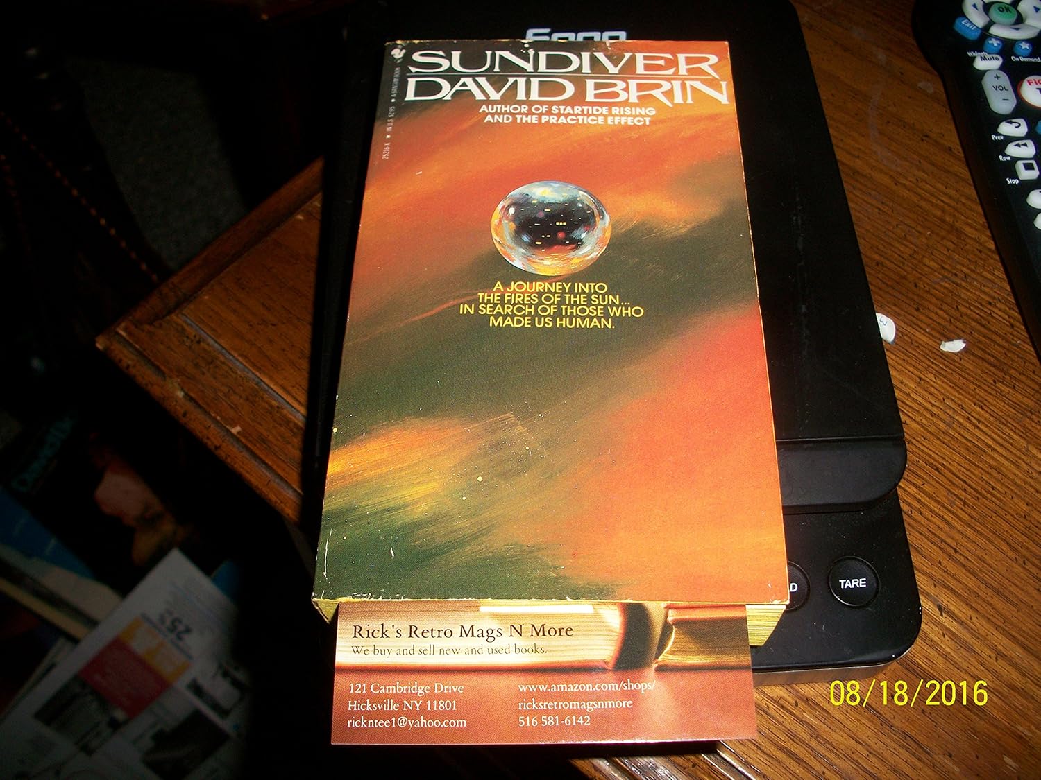 Sundiver (The Uplift Saga, Book 1): David Brin: 9780553252163: Amazon ...