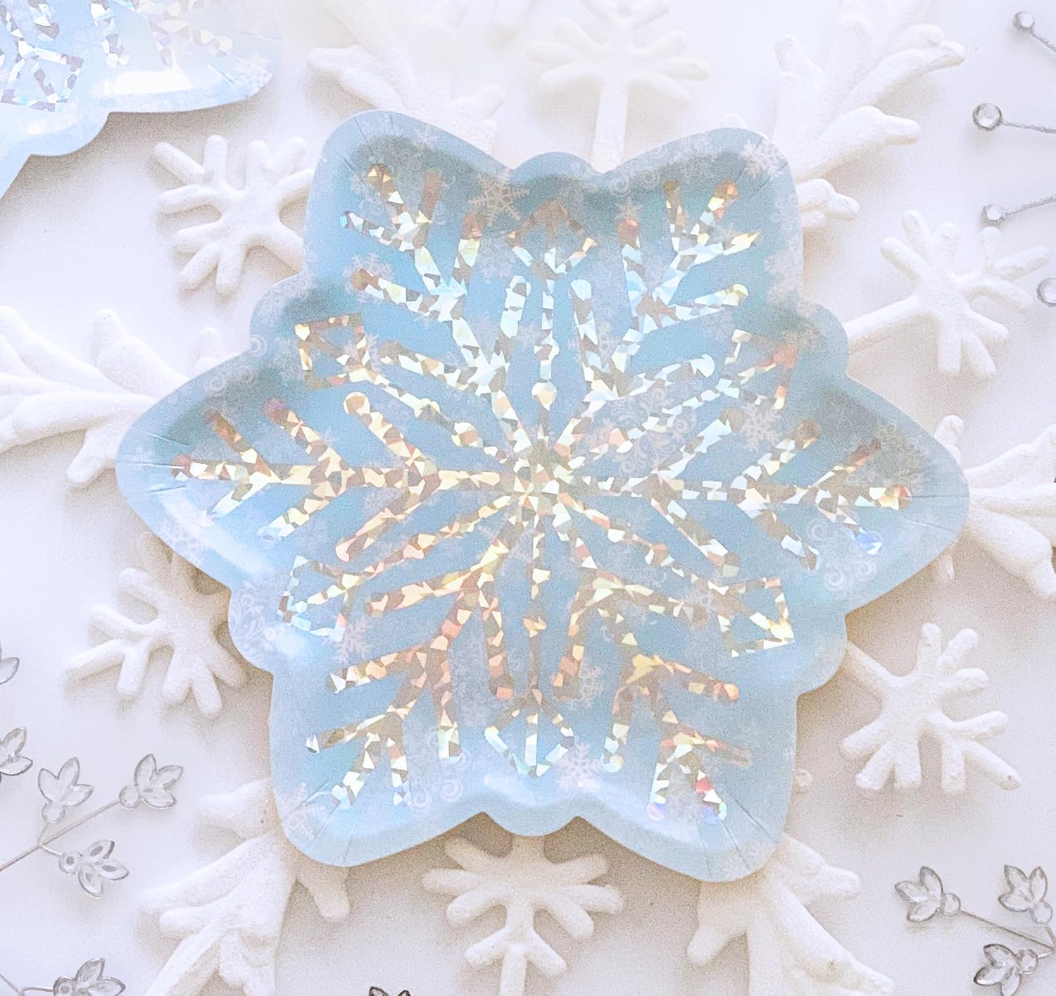 Amazon.com: Snowflake Paper Plates - 8 Count - Snowflake Party Supplies ...