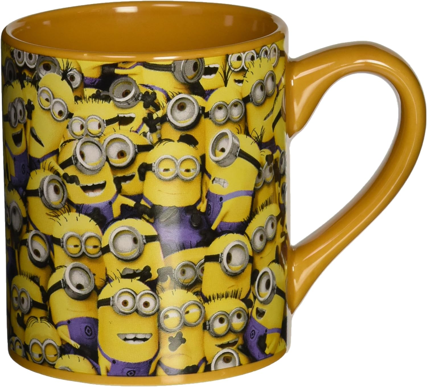 Amazon.com: Silver Buffalo Universal's Despicable Me Cluttered Minions ...