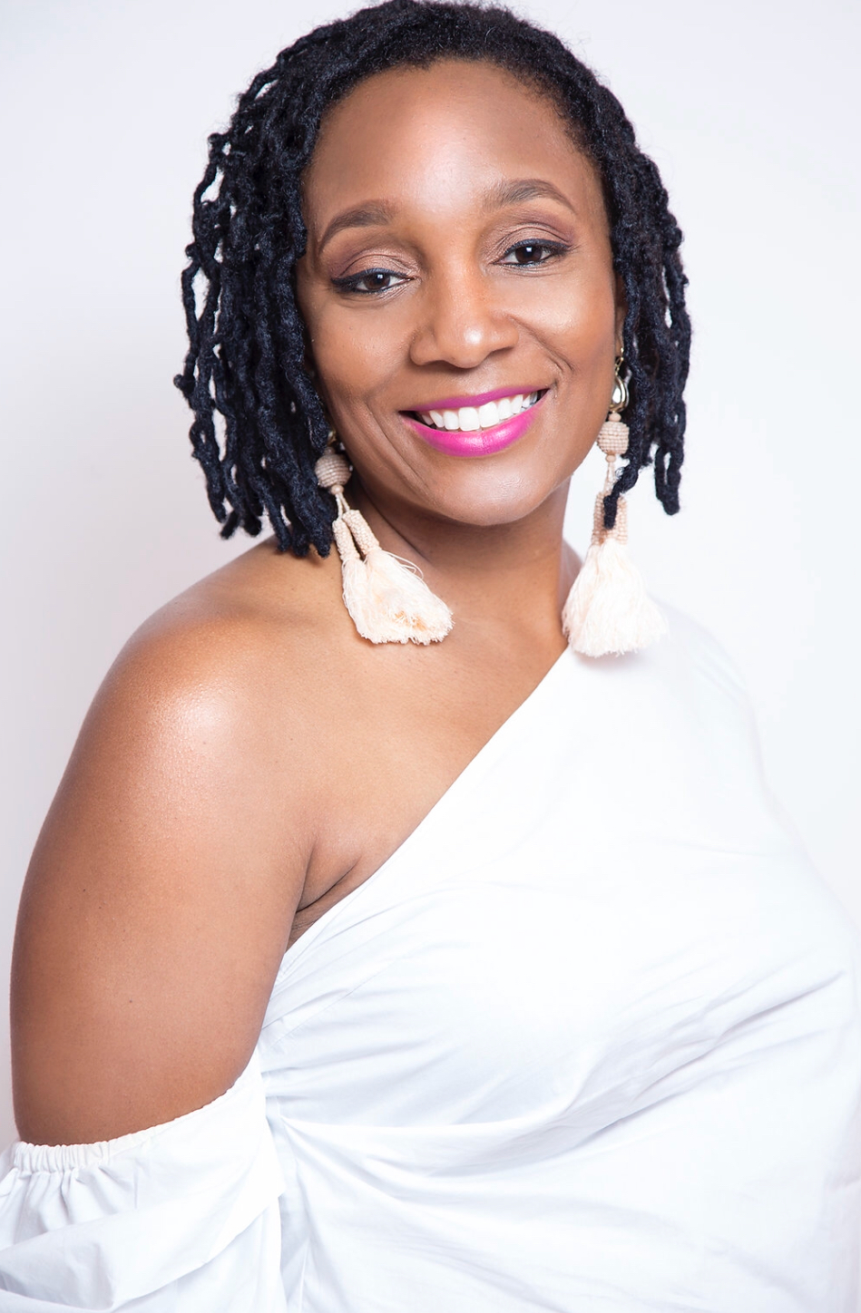 Amazon.com: Giavana Jones: books, biography, latest update