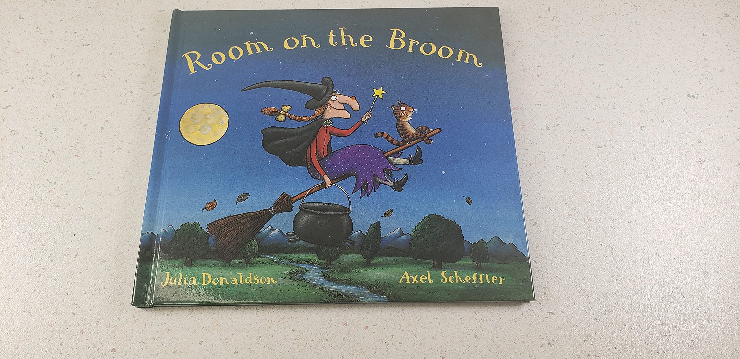 Room on the Broom - Julia Donaldson | 9781984816795 | Amazon.com.au | Books