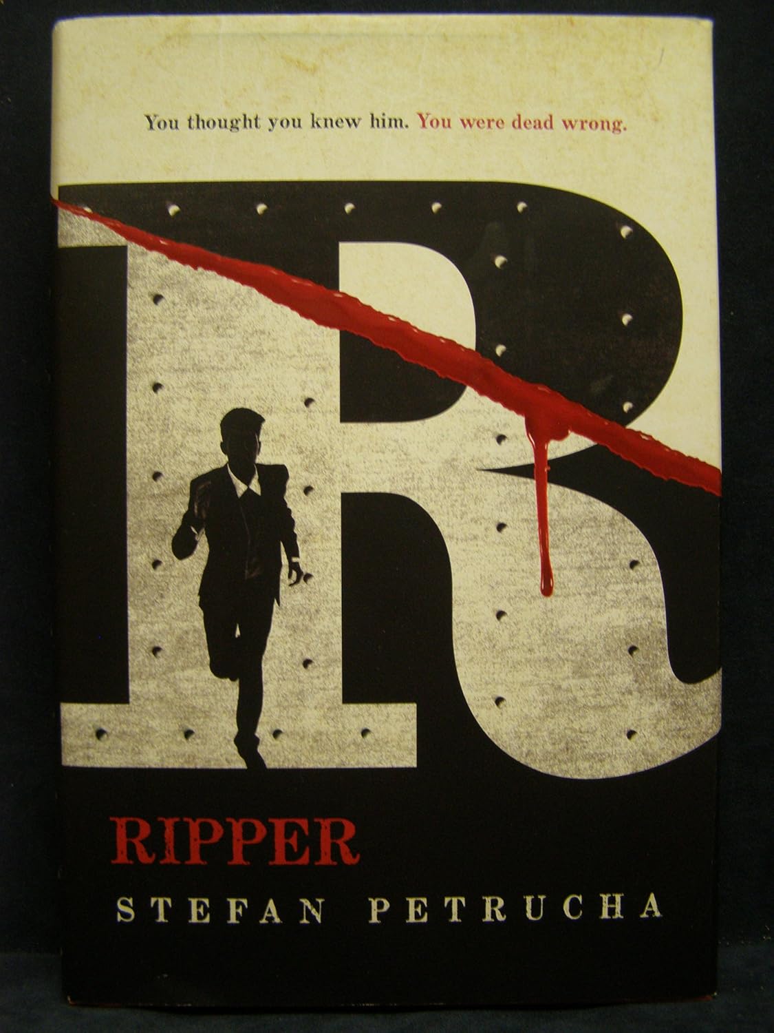 Amazon.com: Ripper: 9780399255243: Petrucha, Stefan: Books