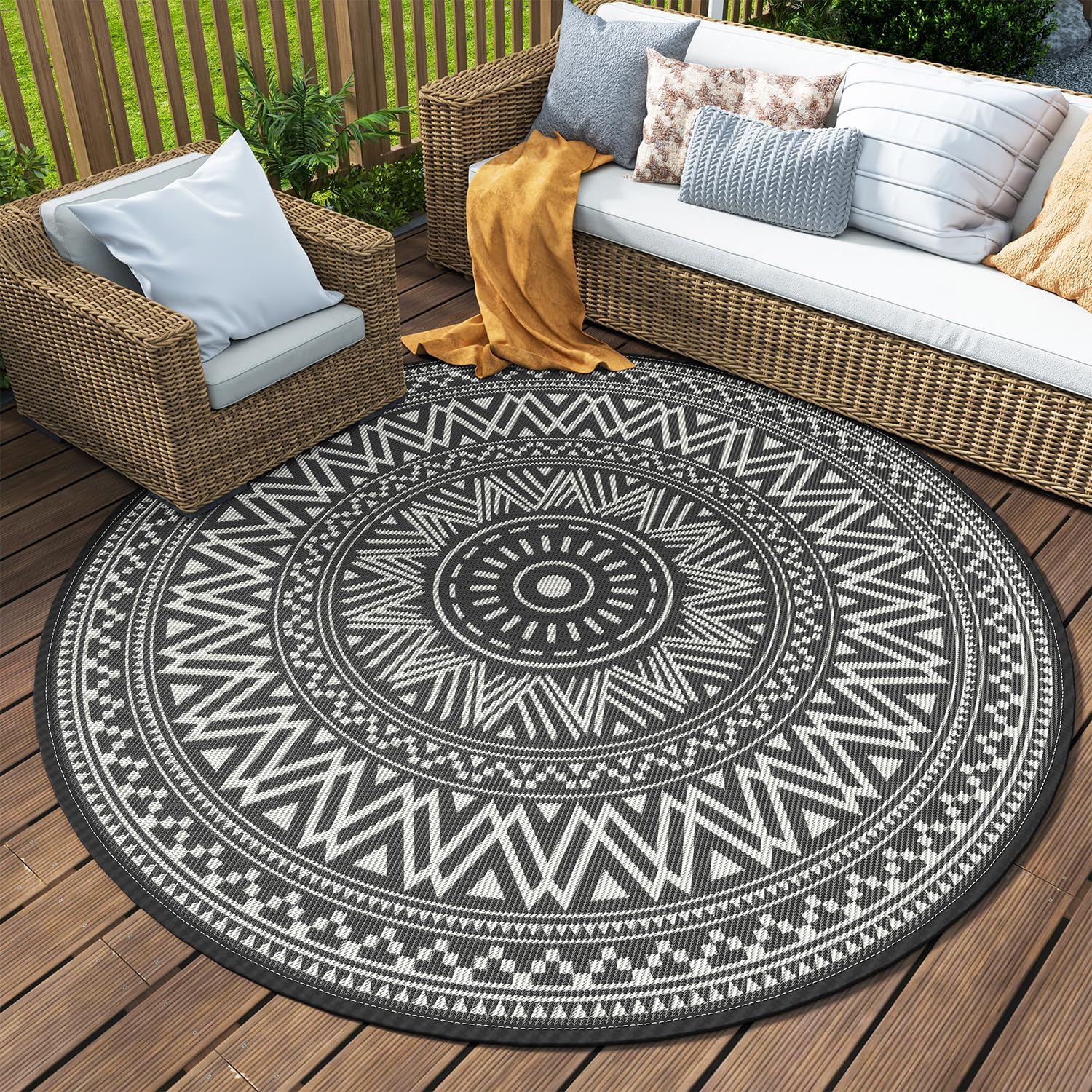 Amazon.com: MontVoo-Outdoor Rug Carpet Waterproof 10x10 ft Round ...