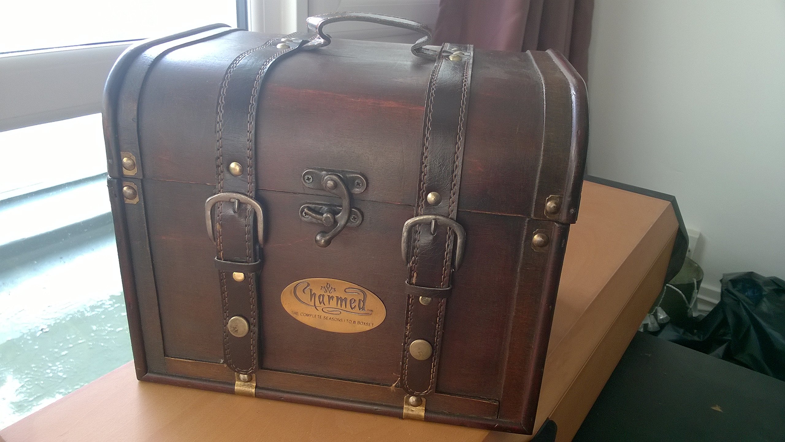 Amazon.com: Charmed - Complete Seasons 1 - 8 [Box Set] : Movies & TV