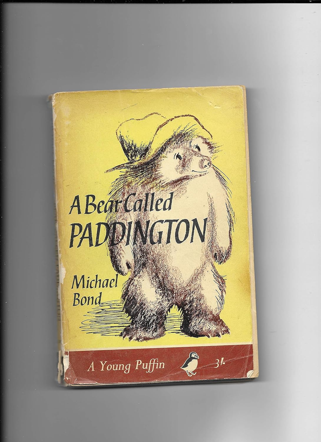 A Bear Called Paddington: Bond, Michael.: 9780140301793: Amazon.com: Books