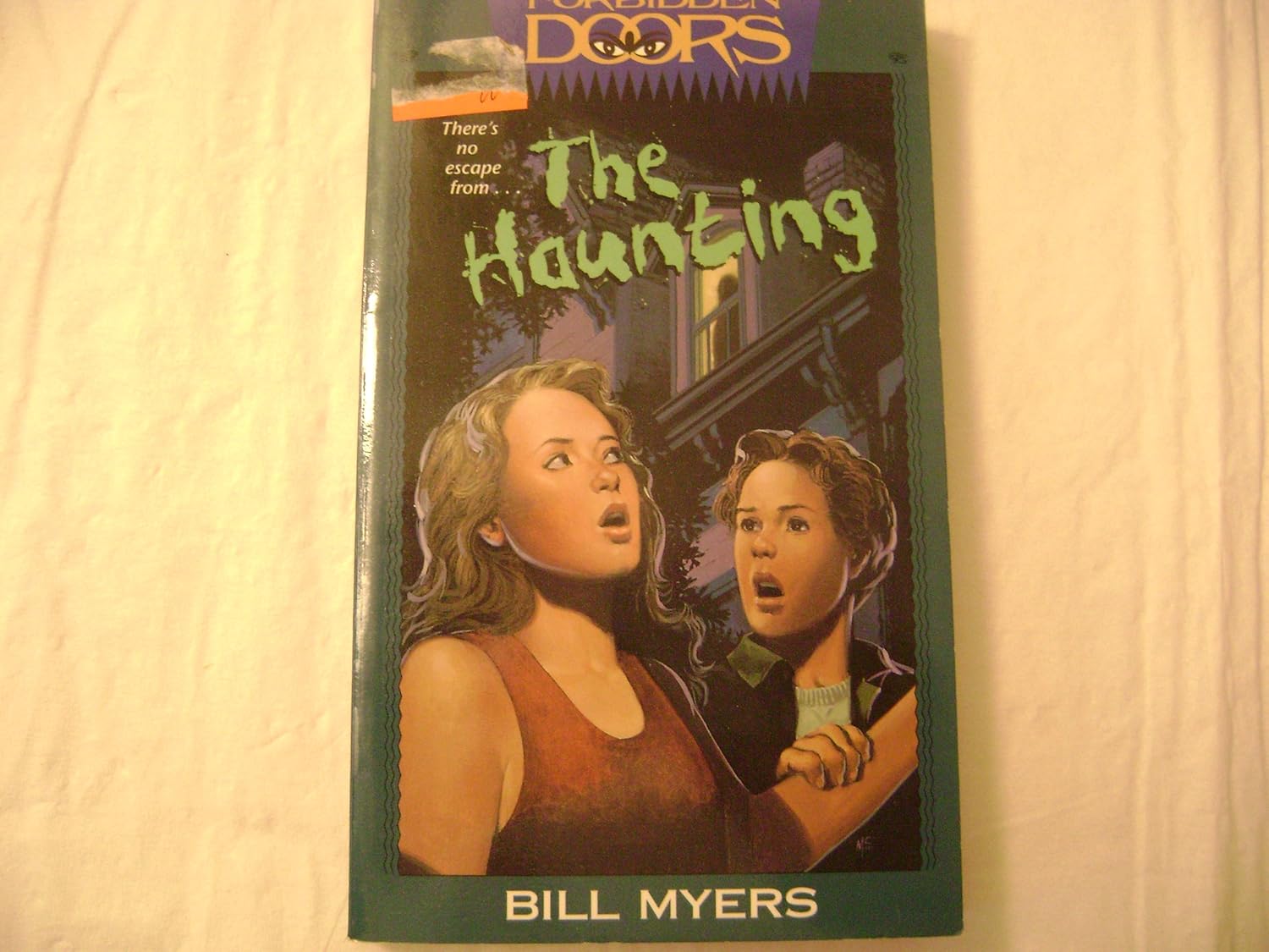 Amazon.com: The Haunting (Forbidden Doors, Book 4): 9780842317276 ...