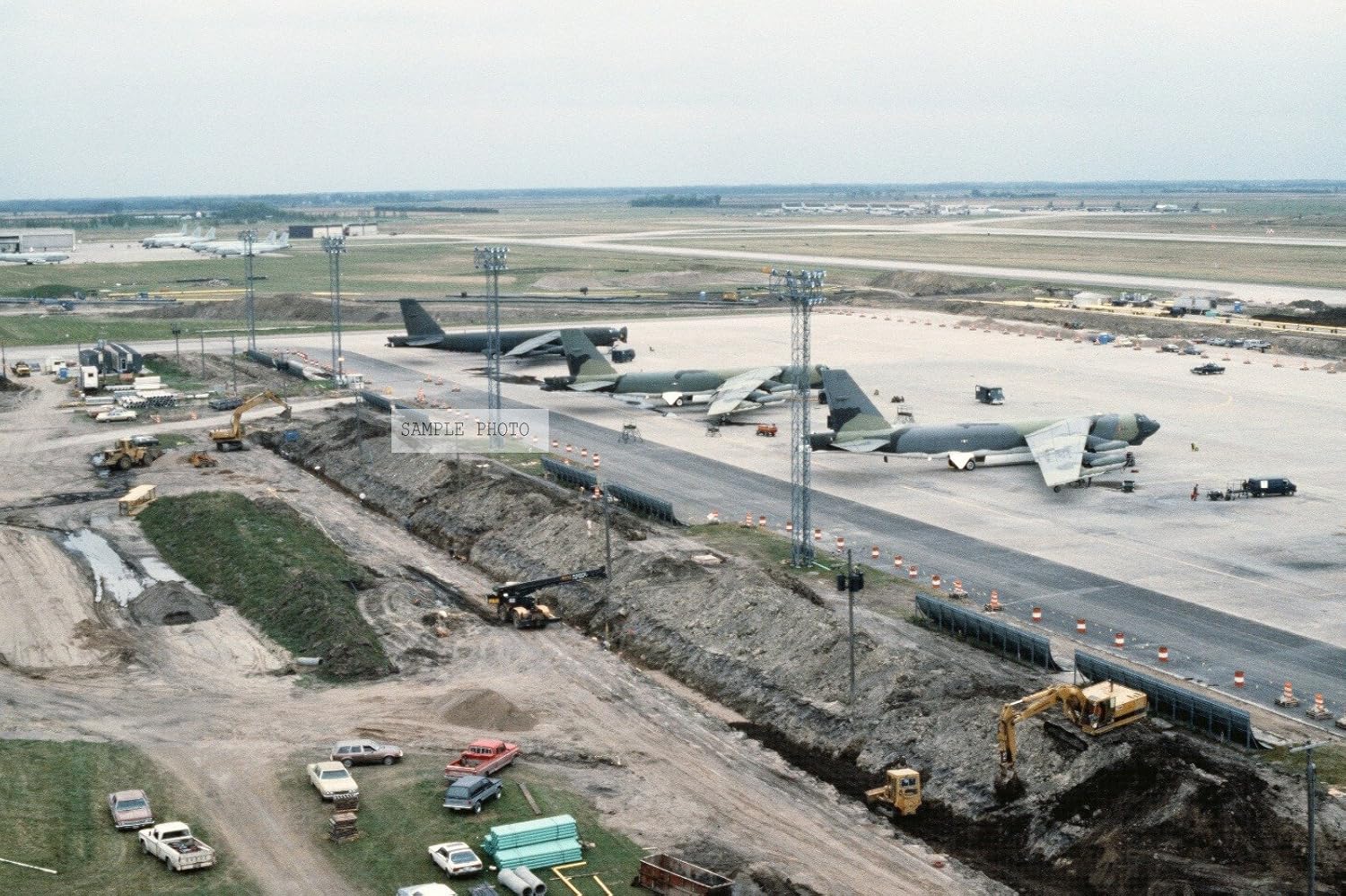 Amazon.com: Photo A view of construction of the centralized aircraft ...