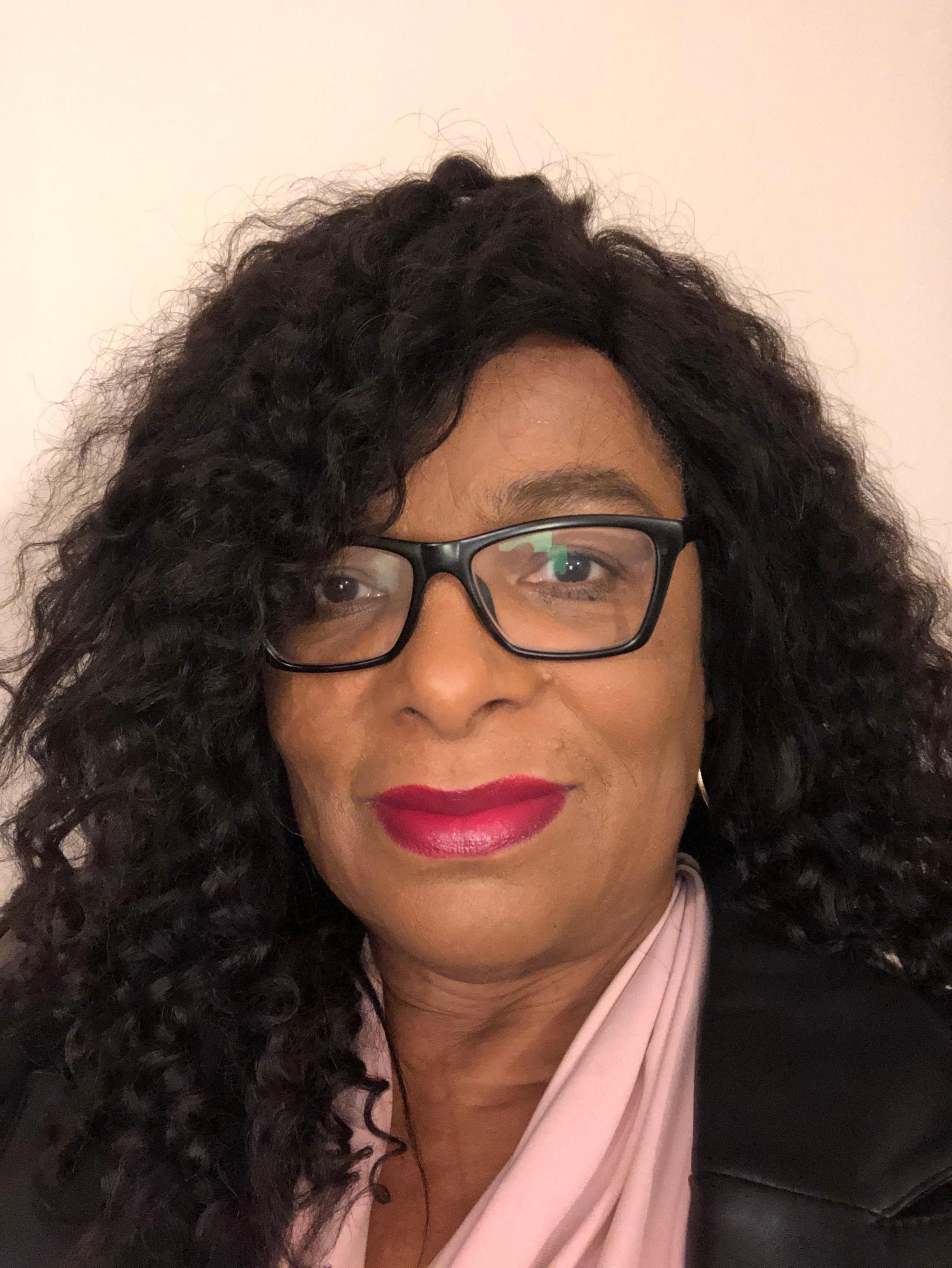 Amazon.com: Gayle Phillips-Roberson: books, biography, latest update