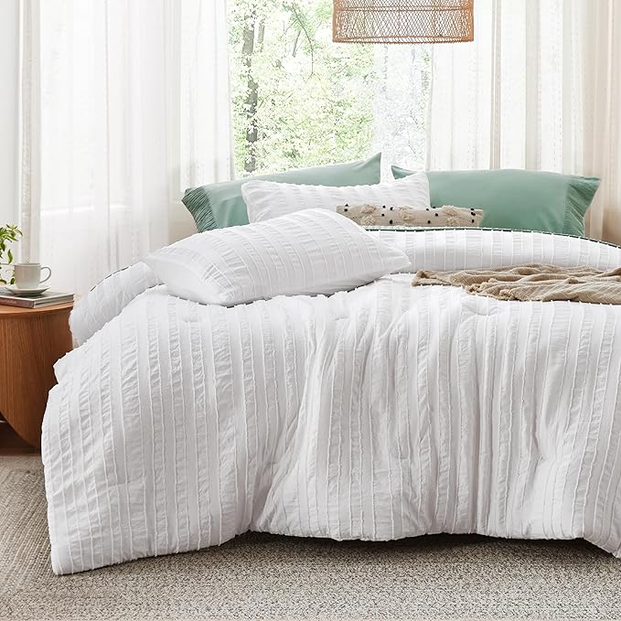 Amazon.com: Bedsure Boho Comforter Set King - Bright White Tufted Bed ...